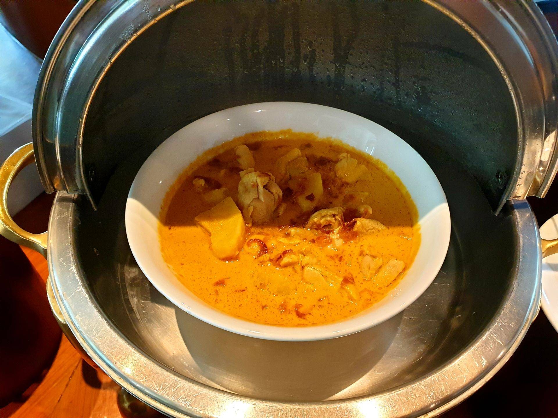 แกงกะหรี่ไก่ ร้าน Montien Riverside โรงแรมมณเฑียรริเวอร์ไซด์ - Wongnai