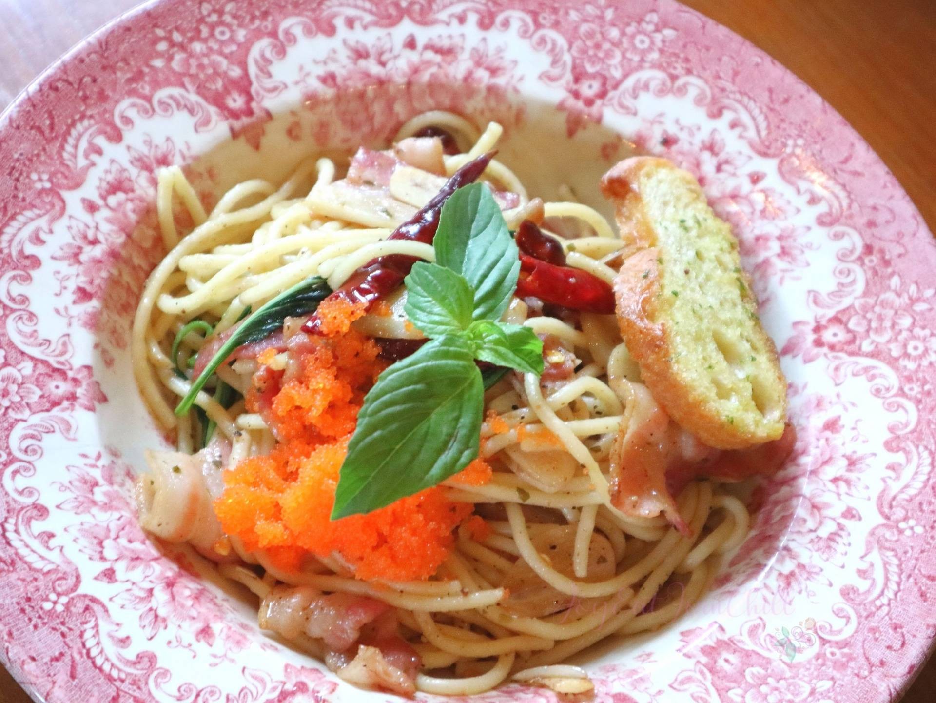 รีวิว Small Talk Cafe & Hangout - ร้านสวย แต่รสชาติอาหารและขนมยังไม่ ...