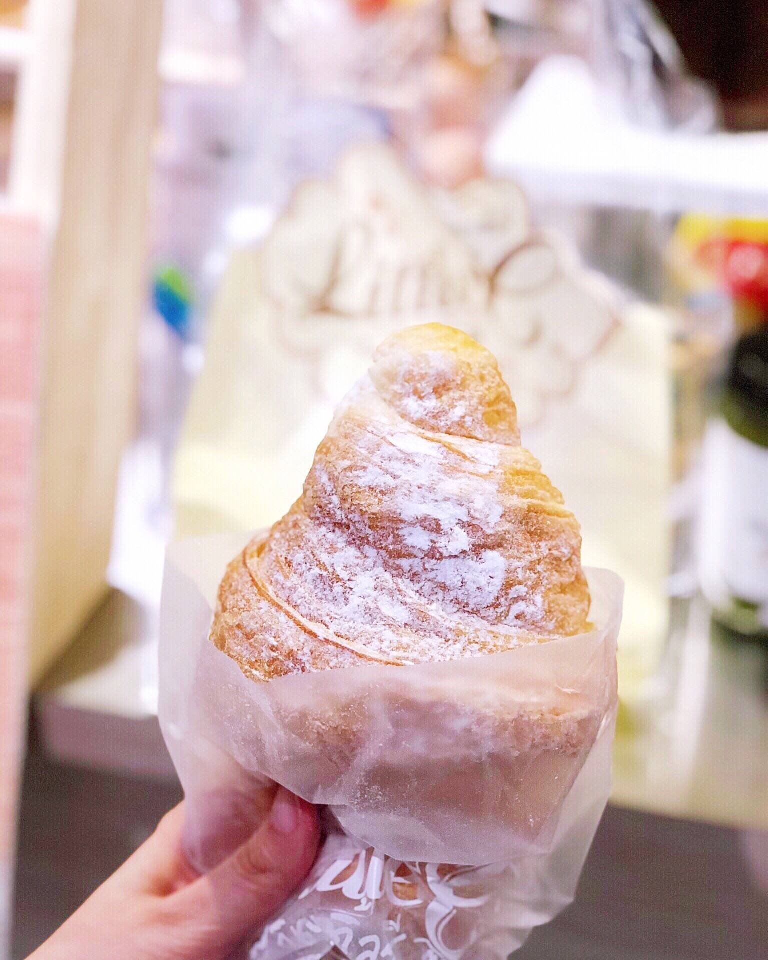 รีวิว Little C By Cakewalk สยามพารากอน - ครัวซองครีมนมฮอกไกโด - Wongnai