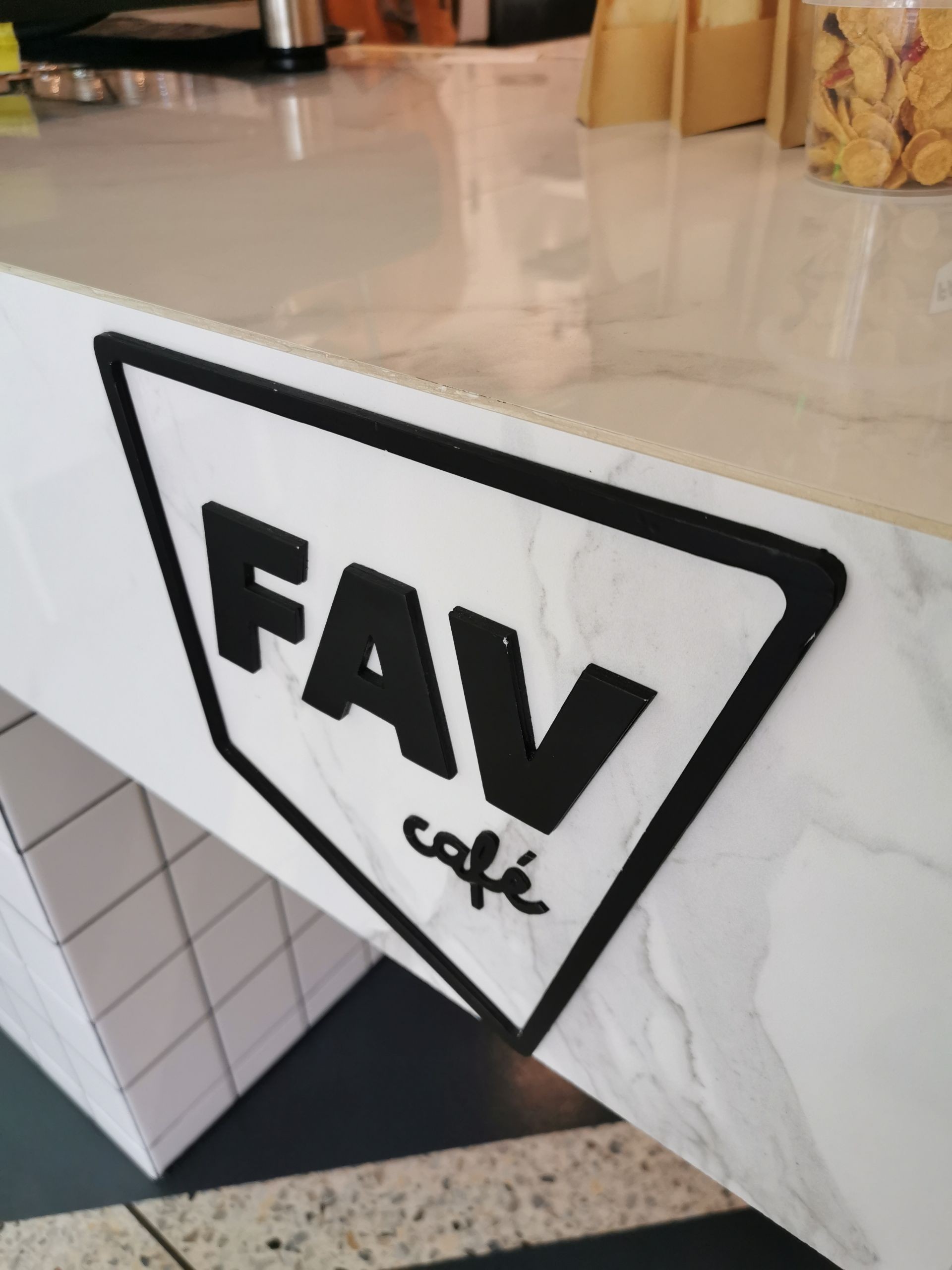 รีวิว FAV café - "be yourself & do your favorite"