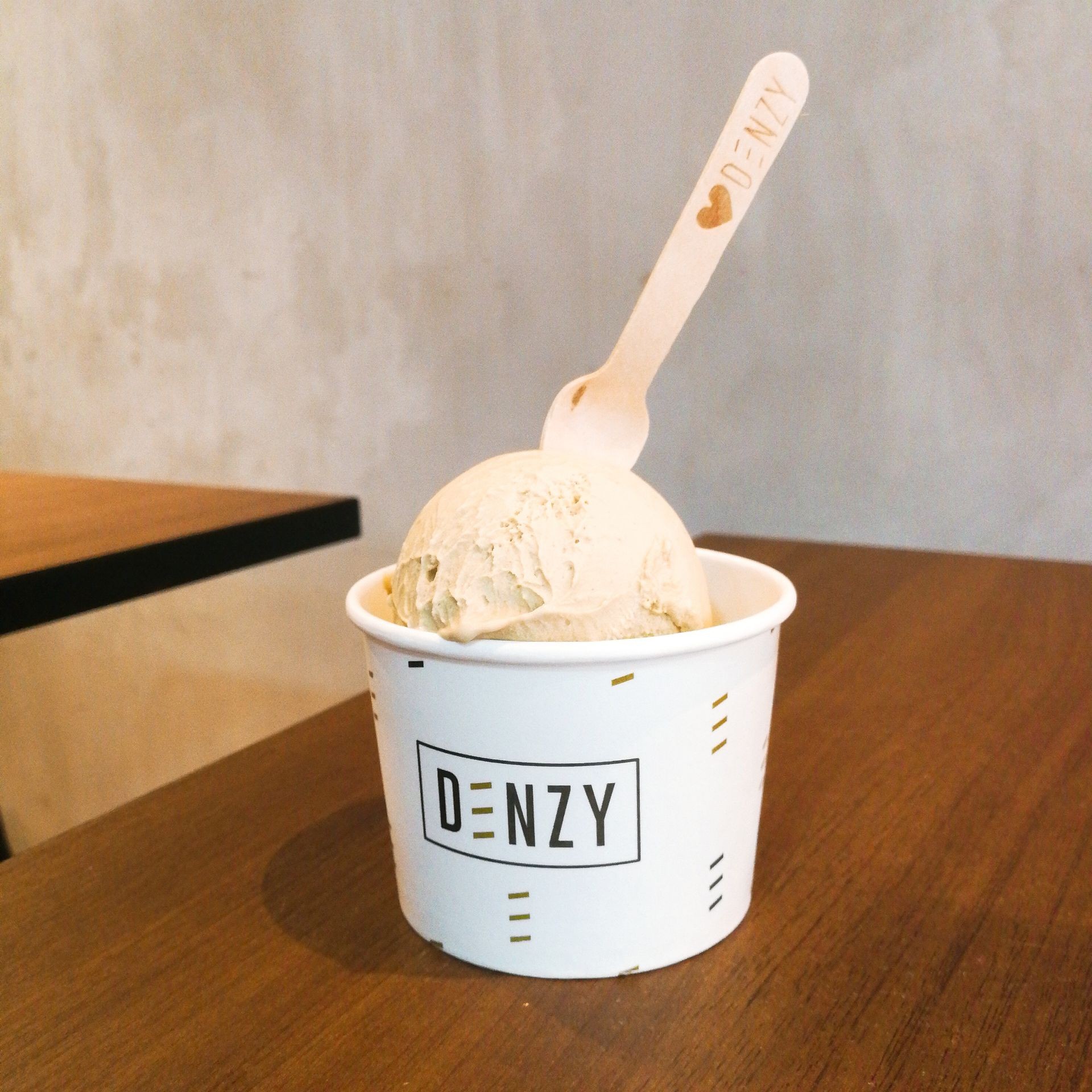 รีวิว Denzy Gelato - ไอติมเจ้าดังแถว Bishan - ชอบรส Hojicha กับ Roasted ...