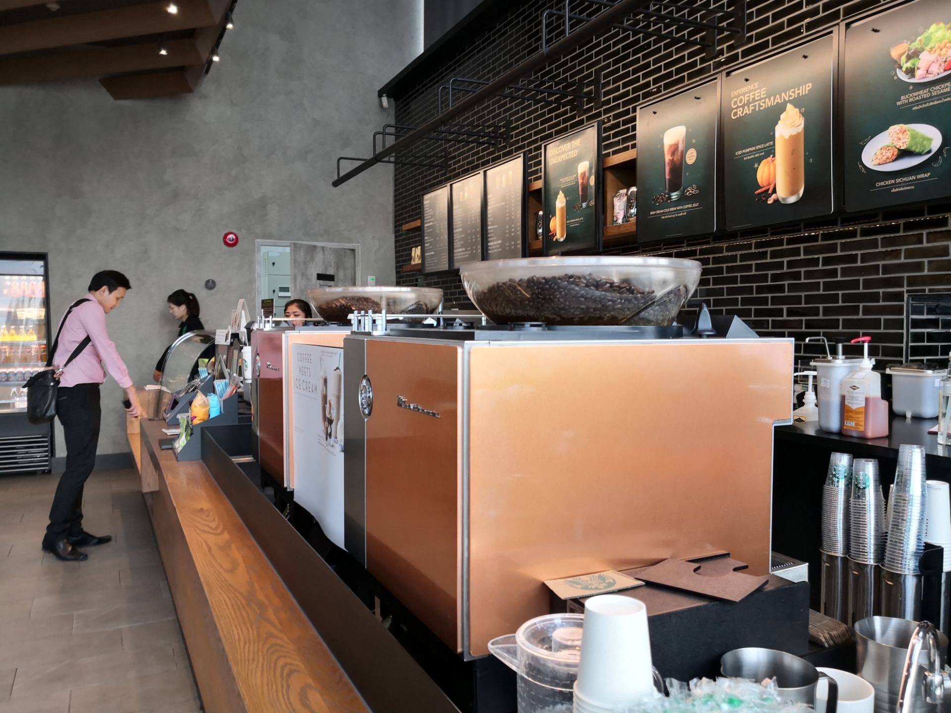 รีวิว Starbucks Flynow outlet อยุธยา - ผ่านมาต้องแวะ ไม่รู้เป็นอะไร ...