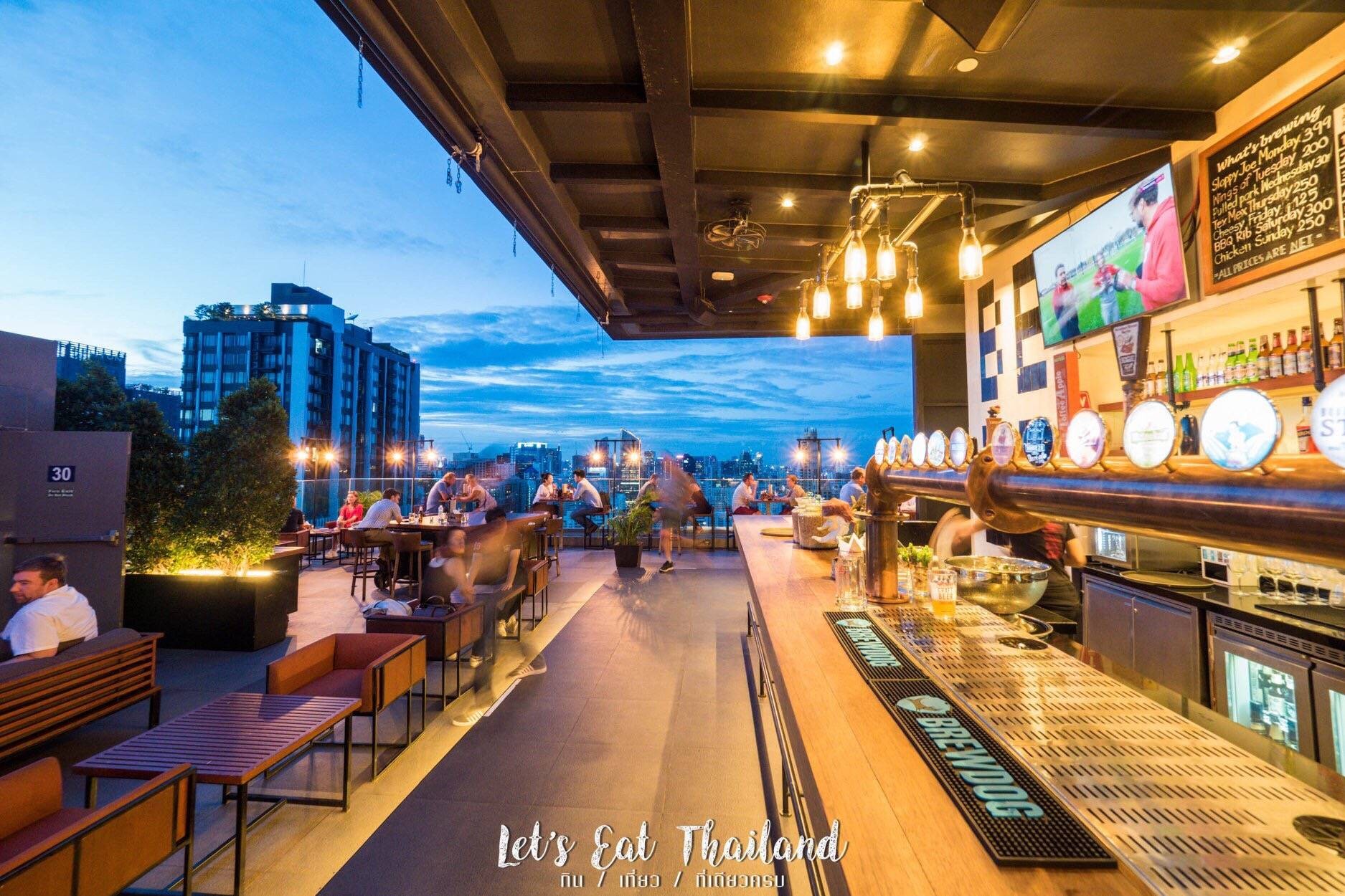 รูป Brewski Rooftop Bar