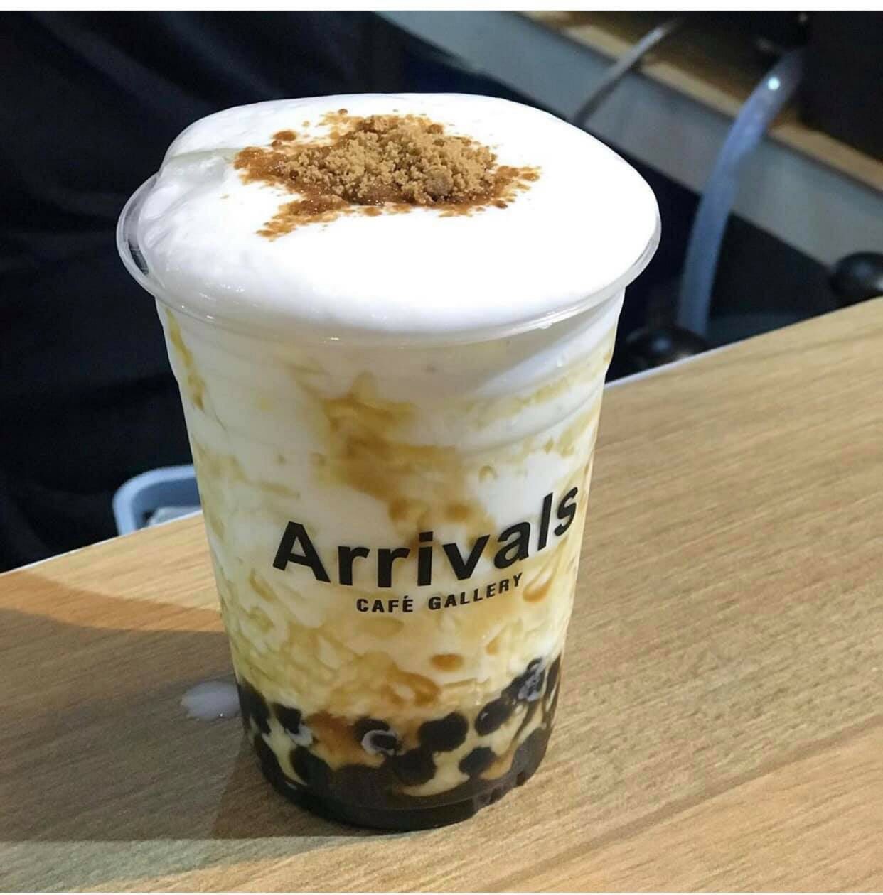 รีวิว Arrivals Cafe Gallery สุวินทวงศ์ - จัดว่าเด็ด