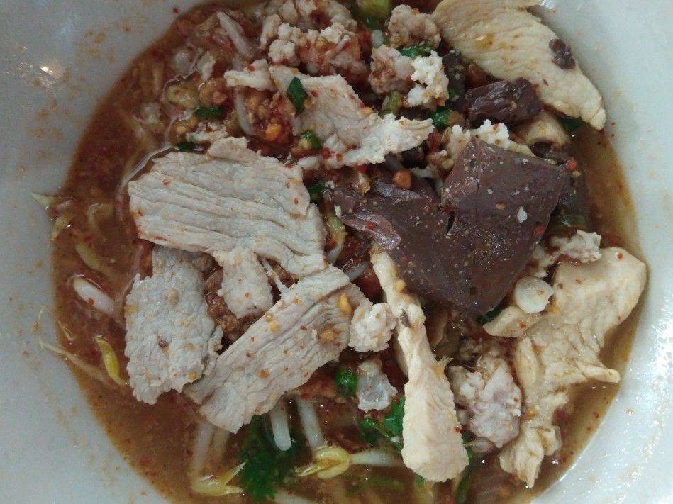 รีวิว ก๋วยเตี๋ยวนายเท้า - ก๊วยเตี๋ยวต้มยำร้านนายเท้าแซ่บโดนใจ