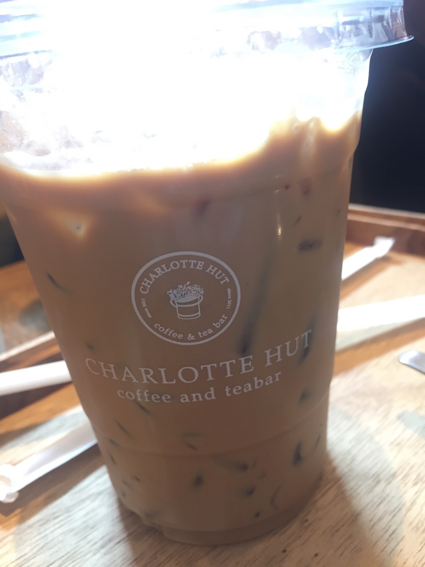 รีวิว Charlotte Hut Coffee & Tea Bar แพร่ - บรรยากาศดี น่านั่ง