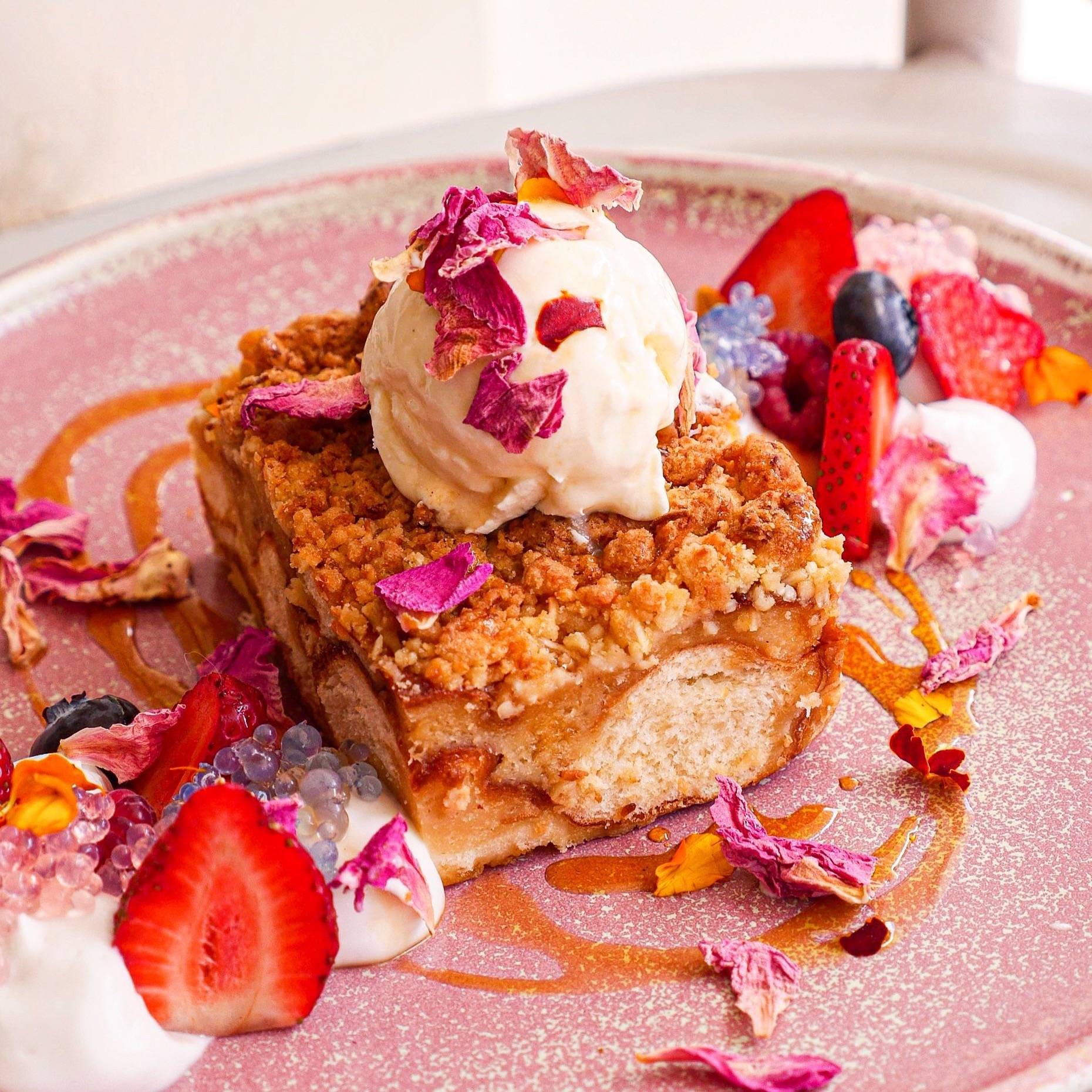 รีวิว Flovie Florist Cafe - Always enchanted by the fairy tale vibe ...