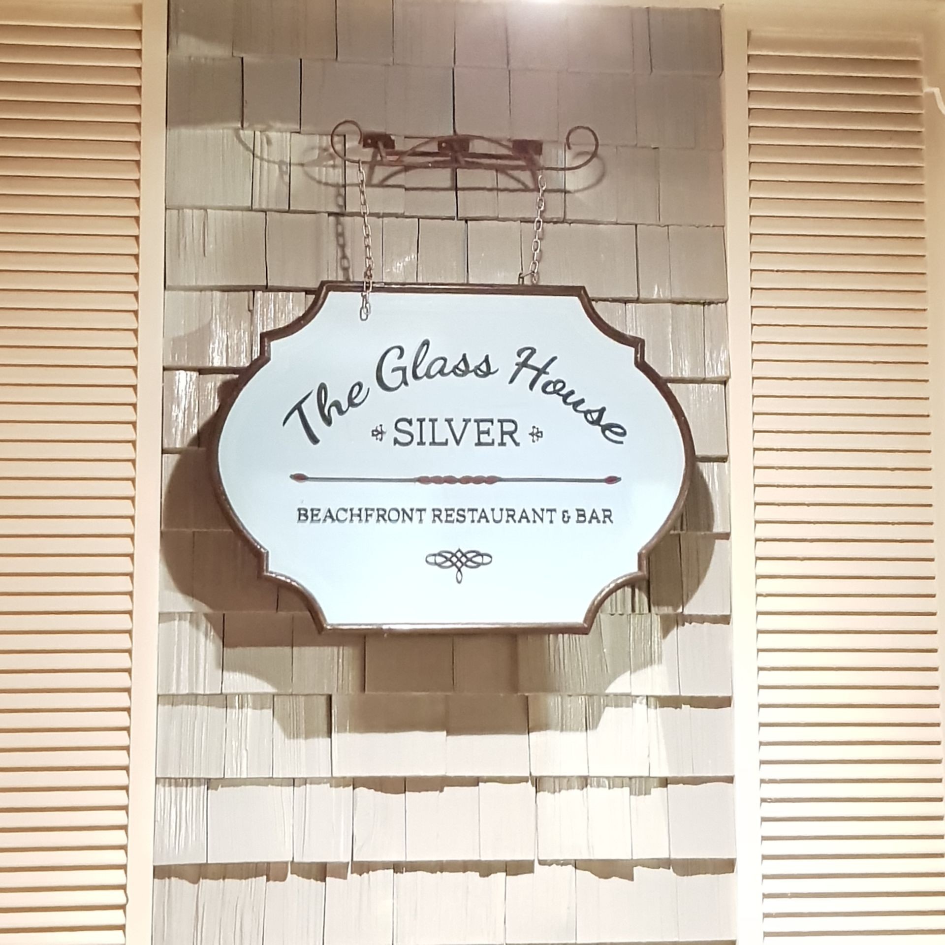 รีวิว The Glass House Silver พัทยา - อาหารเฉยๆ ชอบบรรยากาศ