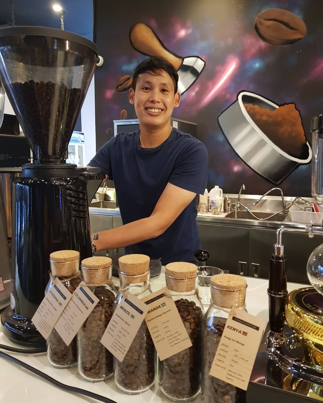 รีวิว Cosmo Cafe'to Cafe - กาแฟดริป จิบไปเหมือนอยู่บนดาวอังคาร