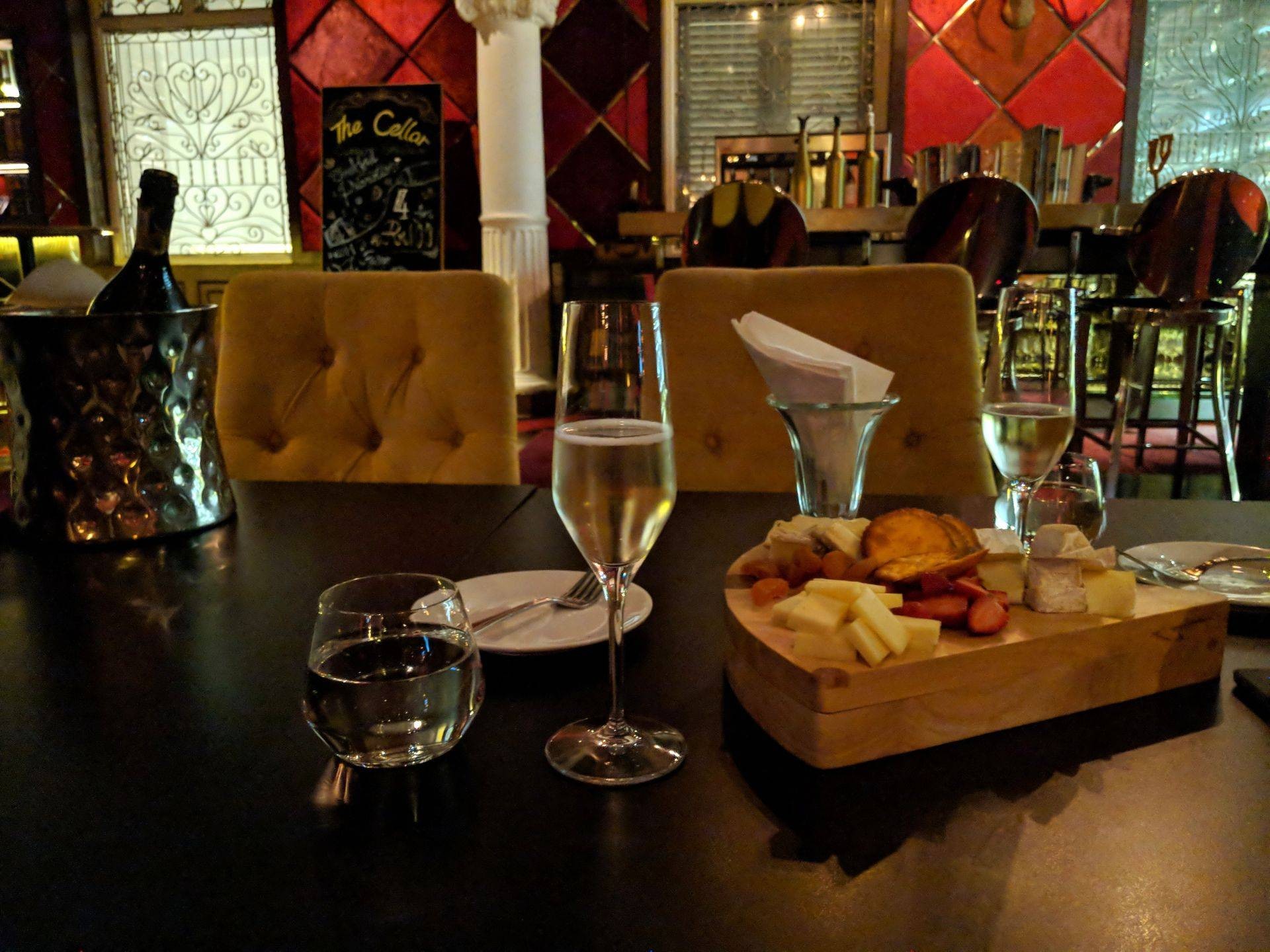 ร้าน The Cellar | รีวิวร้านอาหาร