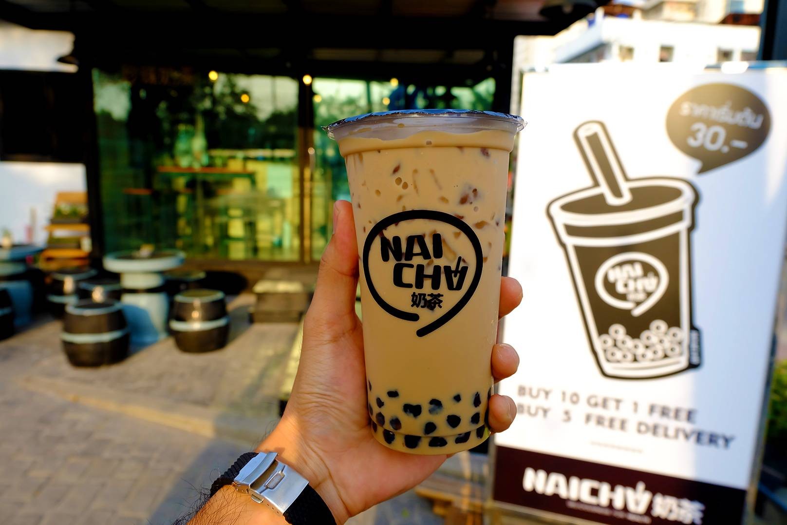 รีวิว ชานมไข่มุก Nai Cha เออร์เบิน สแควร์ - ชานมไข่มุก แก้วใหญ่ 35 บาท