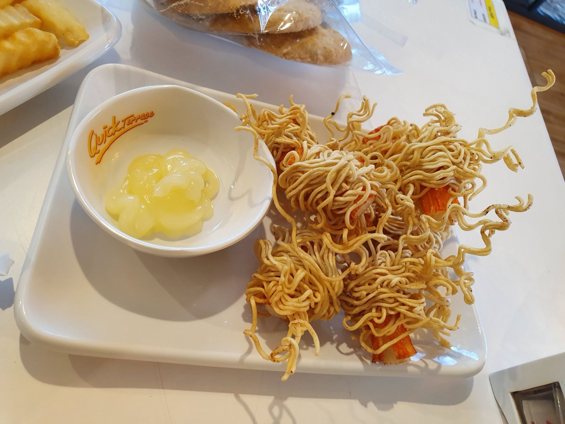 ปูอัดกิมาโน • ธรรมดาๆ ไม่เข้ากับมายองเนส ร้าน Quick Terrace ปั๊มปตท.บายพาส ชลบุรี