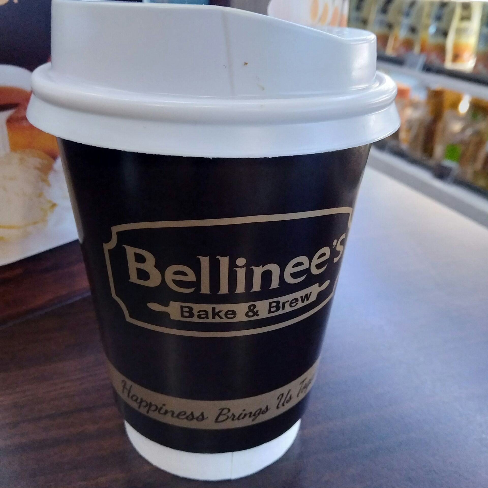 รีวิว Bellinee's Bake & Brew พหลโยธิน 58 - กาแฟนุ่มๆ เบาๆ