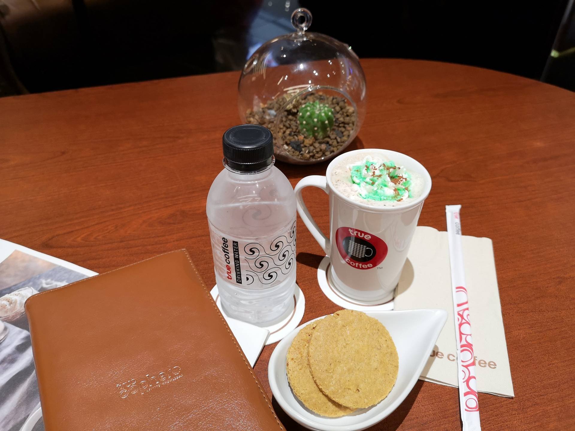 รีวิว True Sphere เซ็นทรัล เวสเกต์ - นั่งพักนั่งรอ สบายๆ