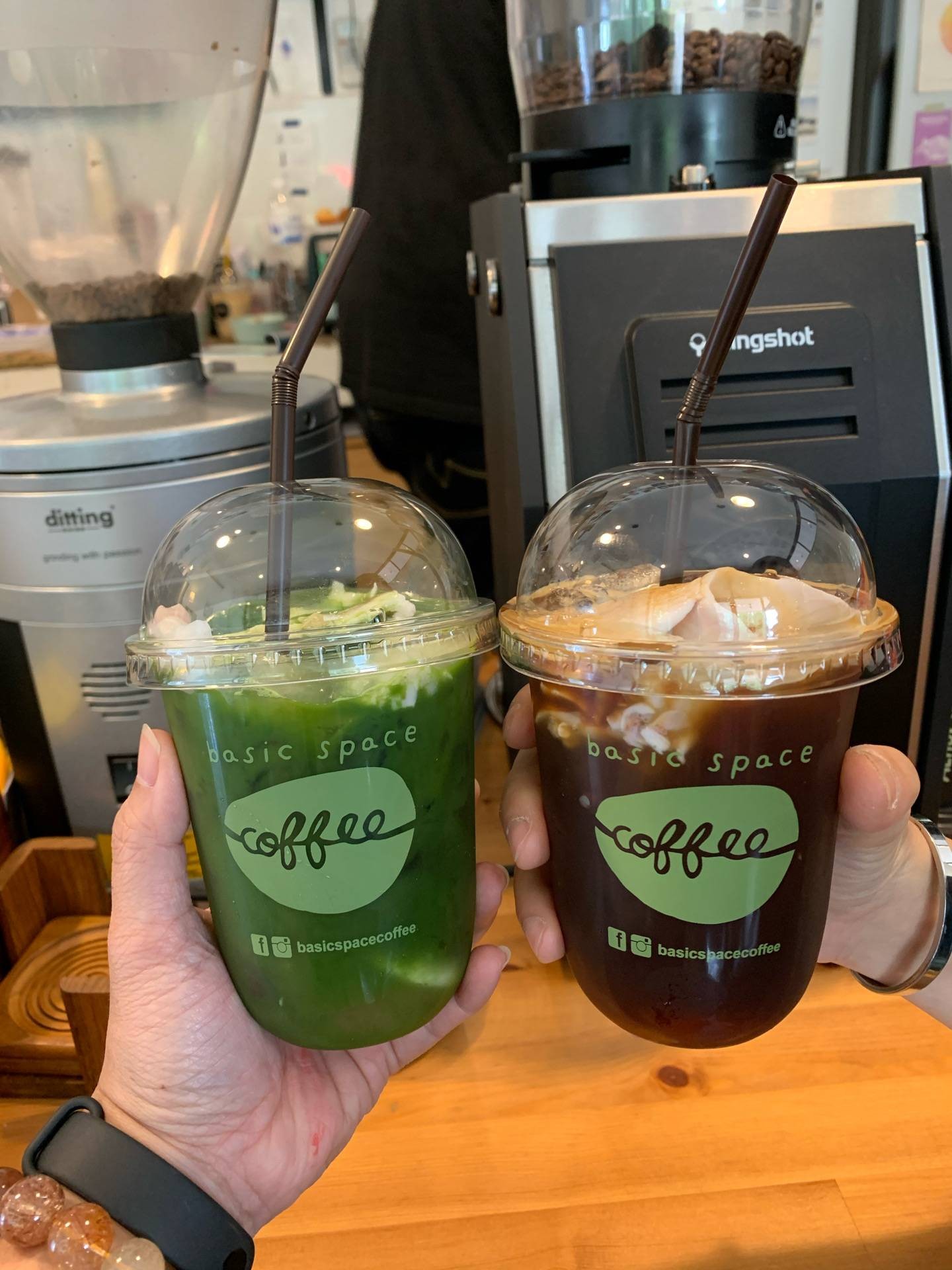 รีวิว Basic Space Coffee - A Hidden Gem in Ayutthaya!