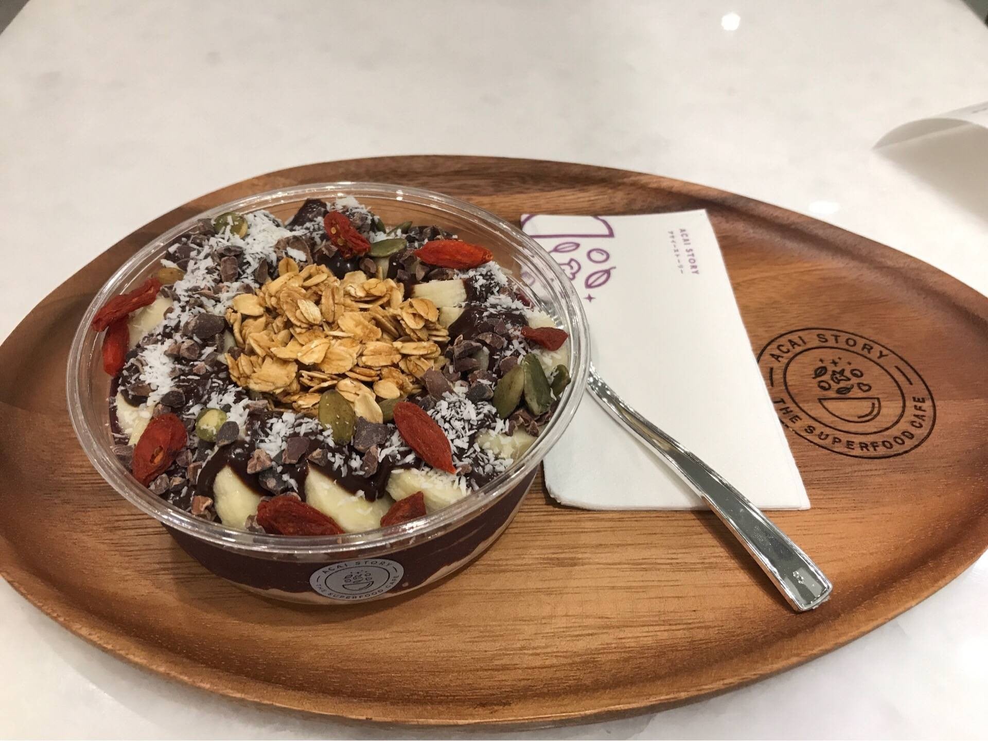 รีวิว Acai Story All Seasons - พนักงานน่ารักดีค่ะ
