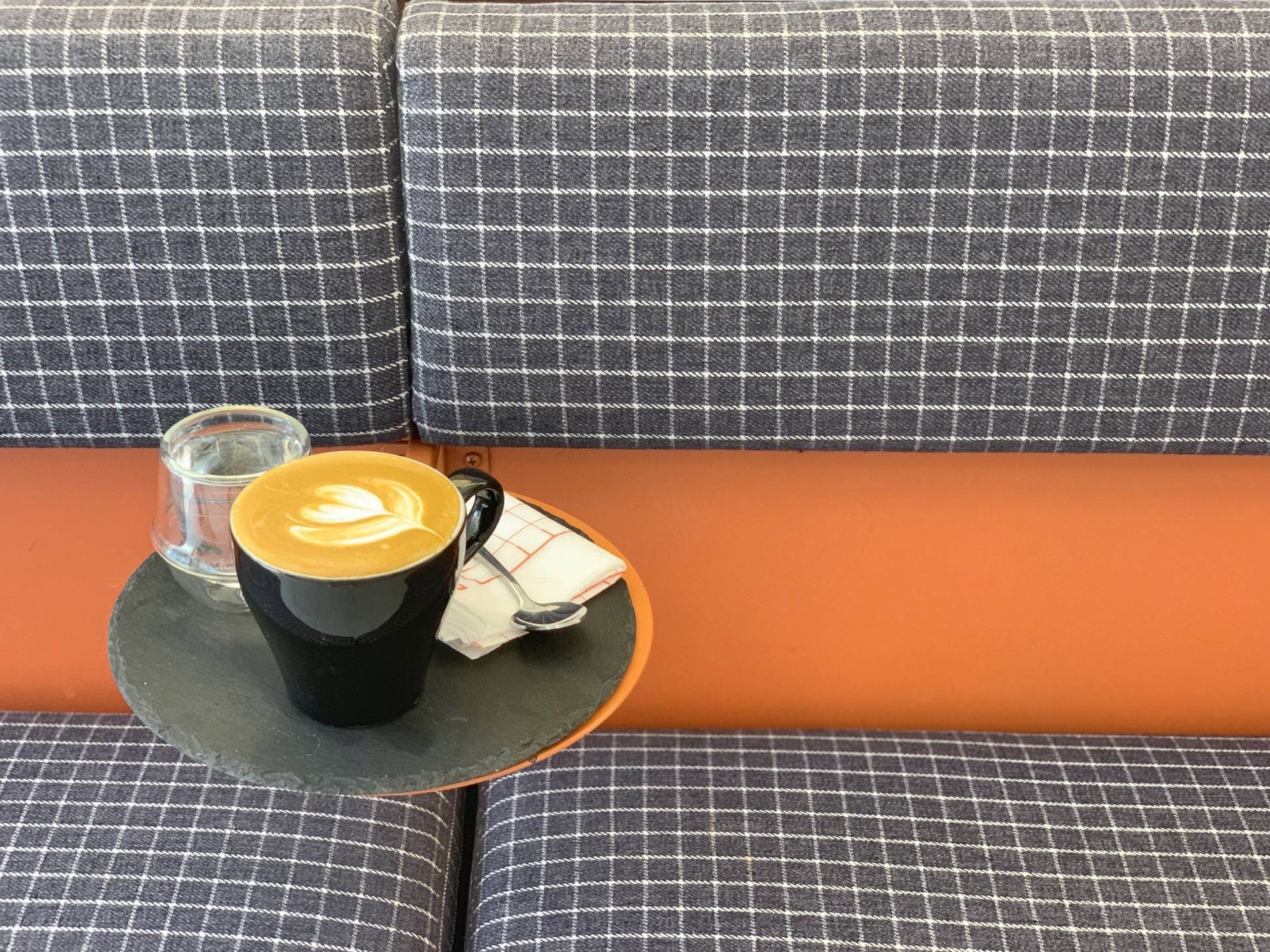 รีวิว 28ml Specialty Coffee & Tea Bar สุขุมวิท - กาแฟชมเร่งด่วนในย่าน ...