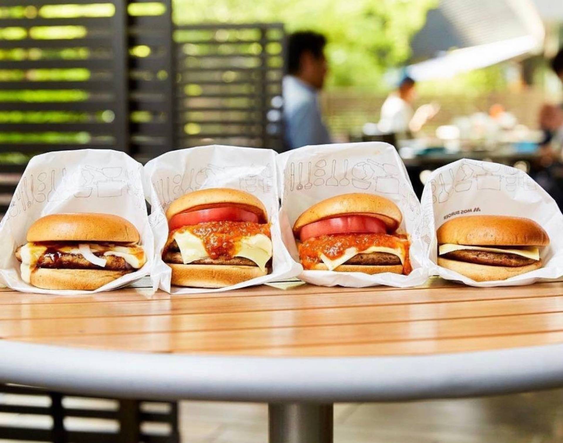 MOS BURGER ดิ เอ็มโพเรี่ยม - สั่งอาหารเดลิเวอรี | Wongnai x LINE MAN