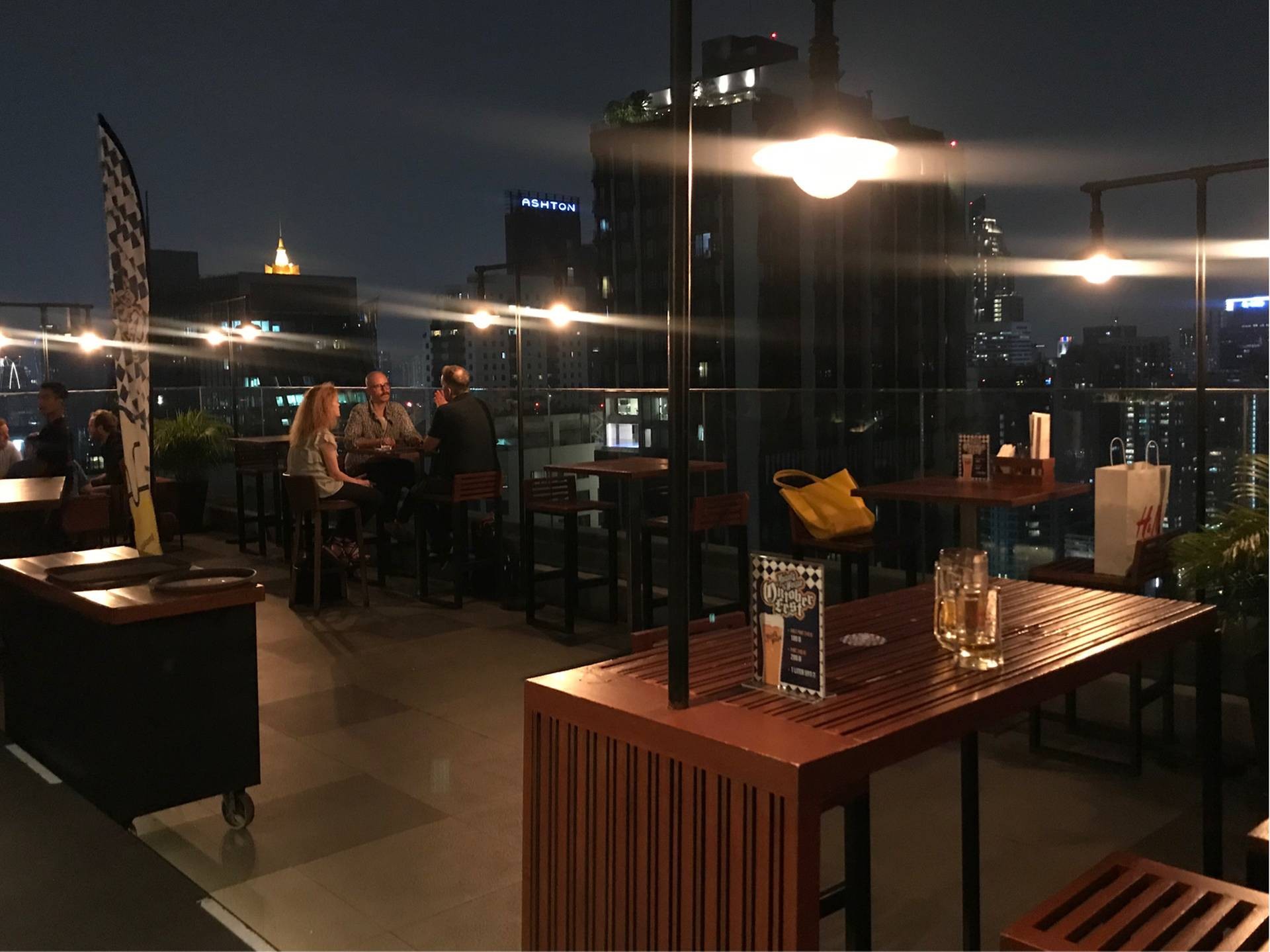 รูป Brewski Rooftop Bar - Wongnai