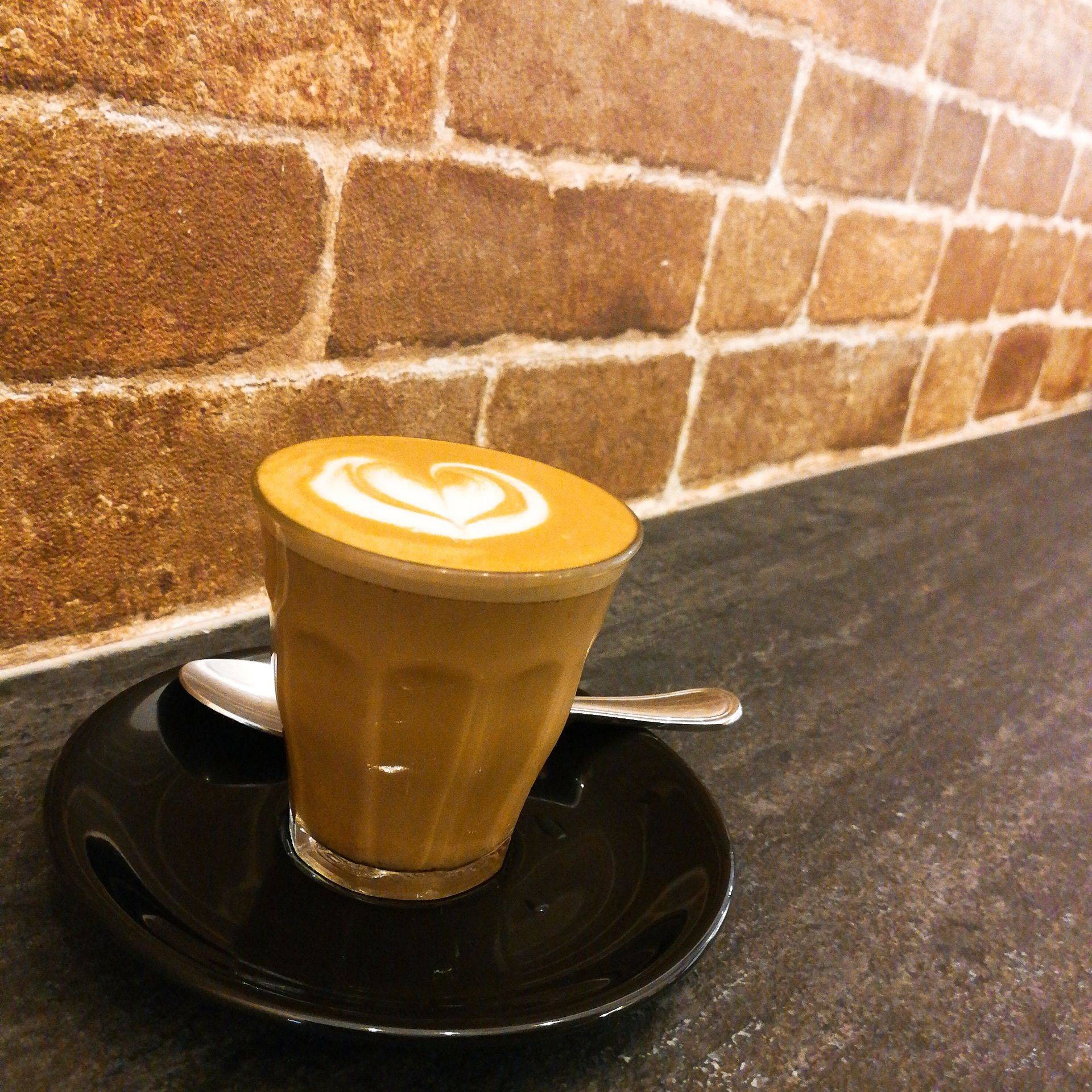 รีวิว The Wired Monkey - ร้านคาเฟ่บรรยากาศสบายๆ ฟังเพลงไป จิบกาแฟไป