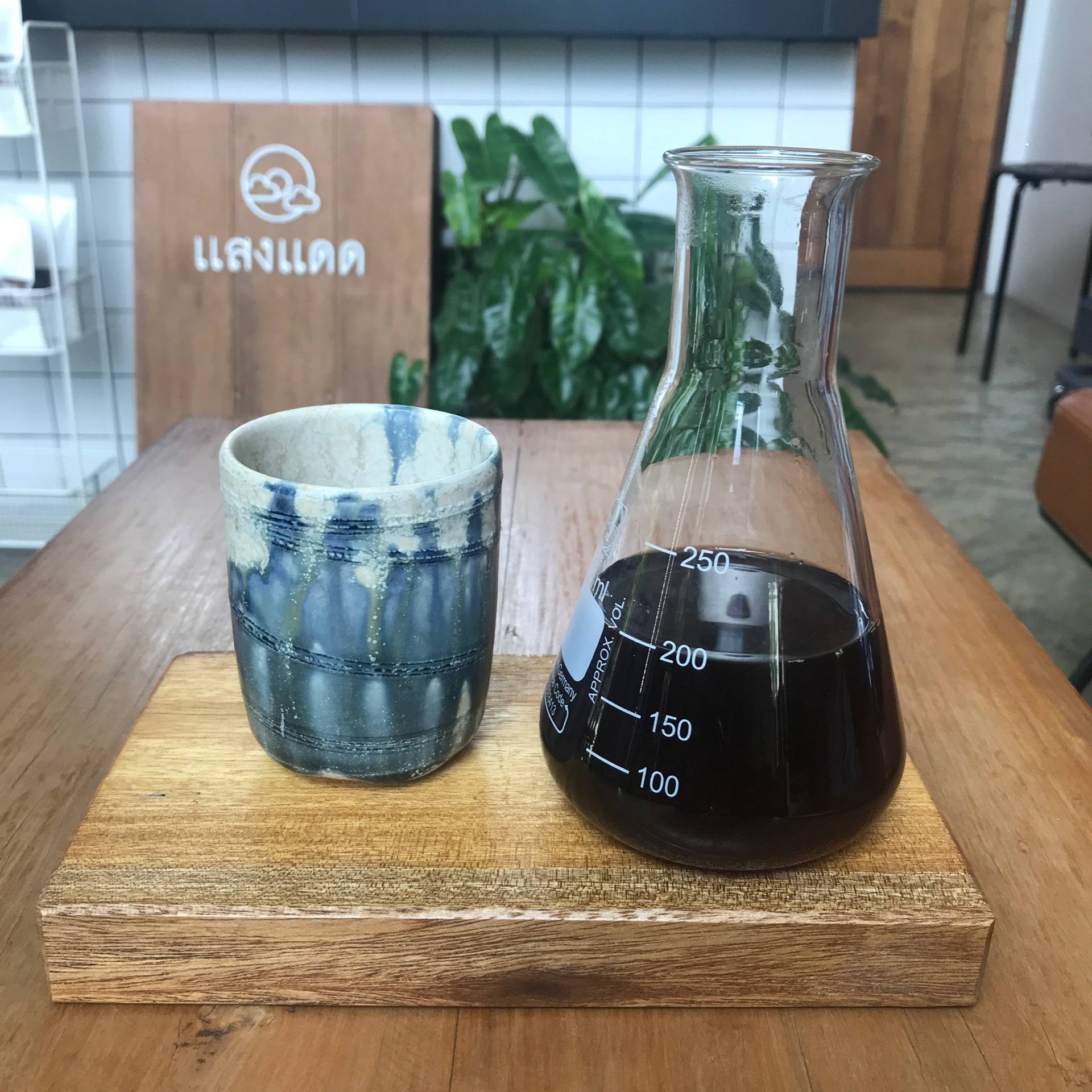 รีวิว แสงแดด Cafe & Craft - กาแฟดี ร้านสวย นั่งสบาย เจ้าของร้านเป็นกันเอง