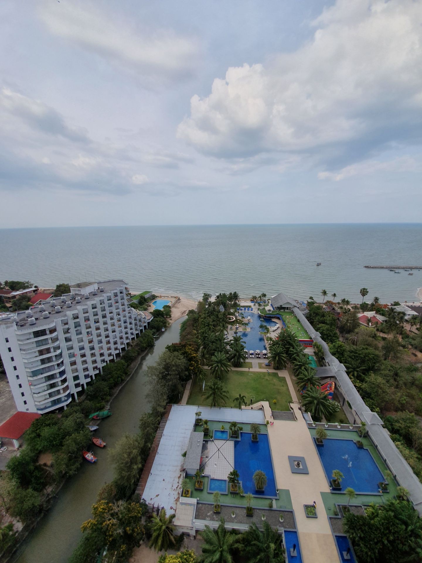 รูป Novotel Hua Hin Cha Am Beach Resort & Spa