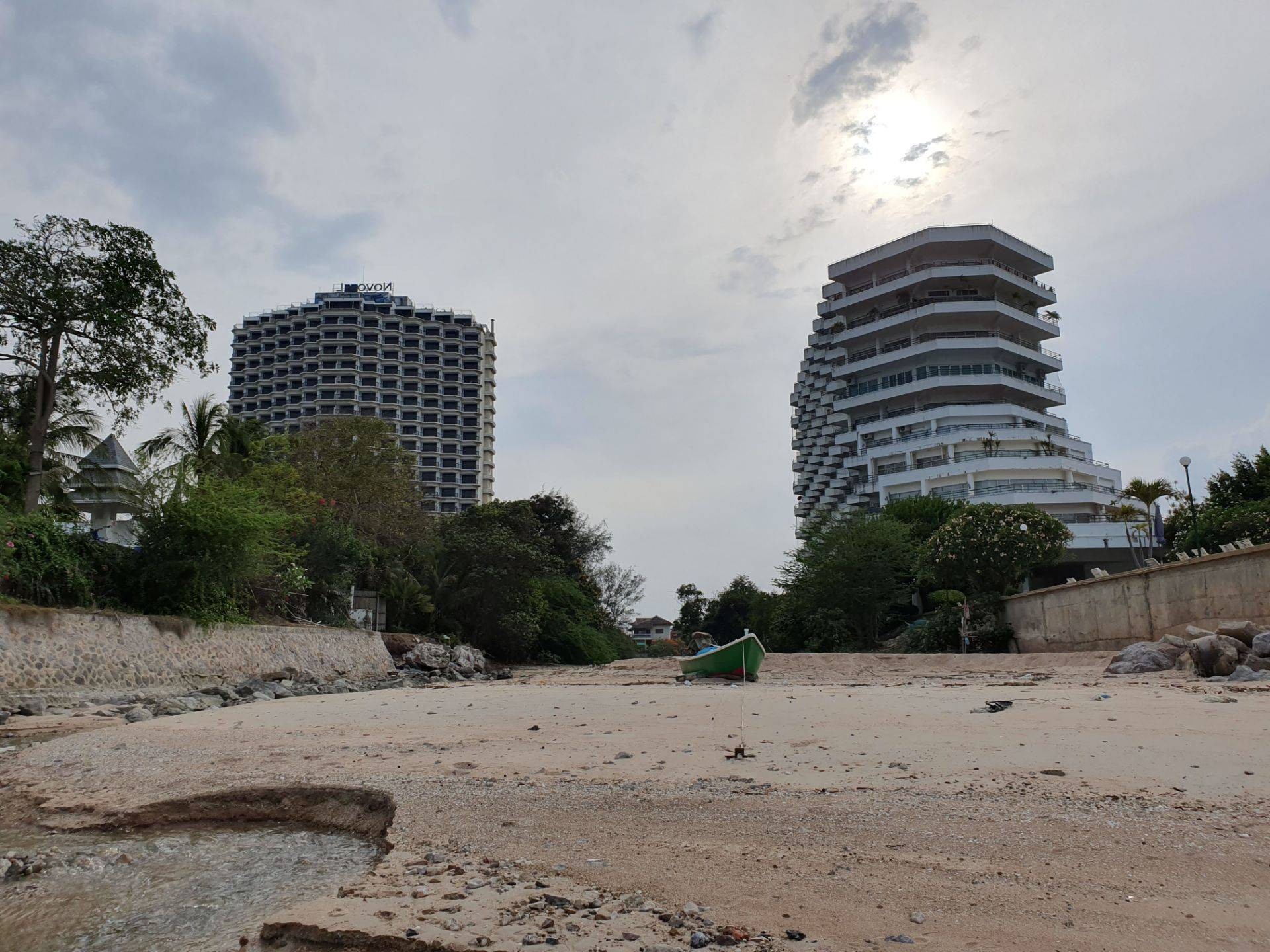 รูป Novotel Hua Hin Cha Am Beach Resort & Spa