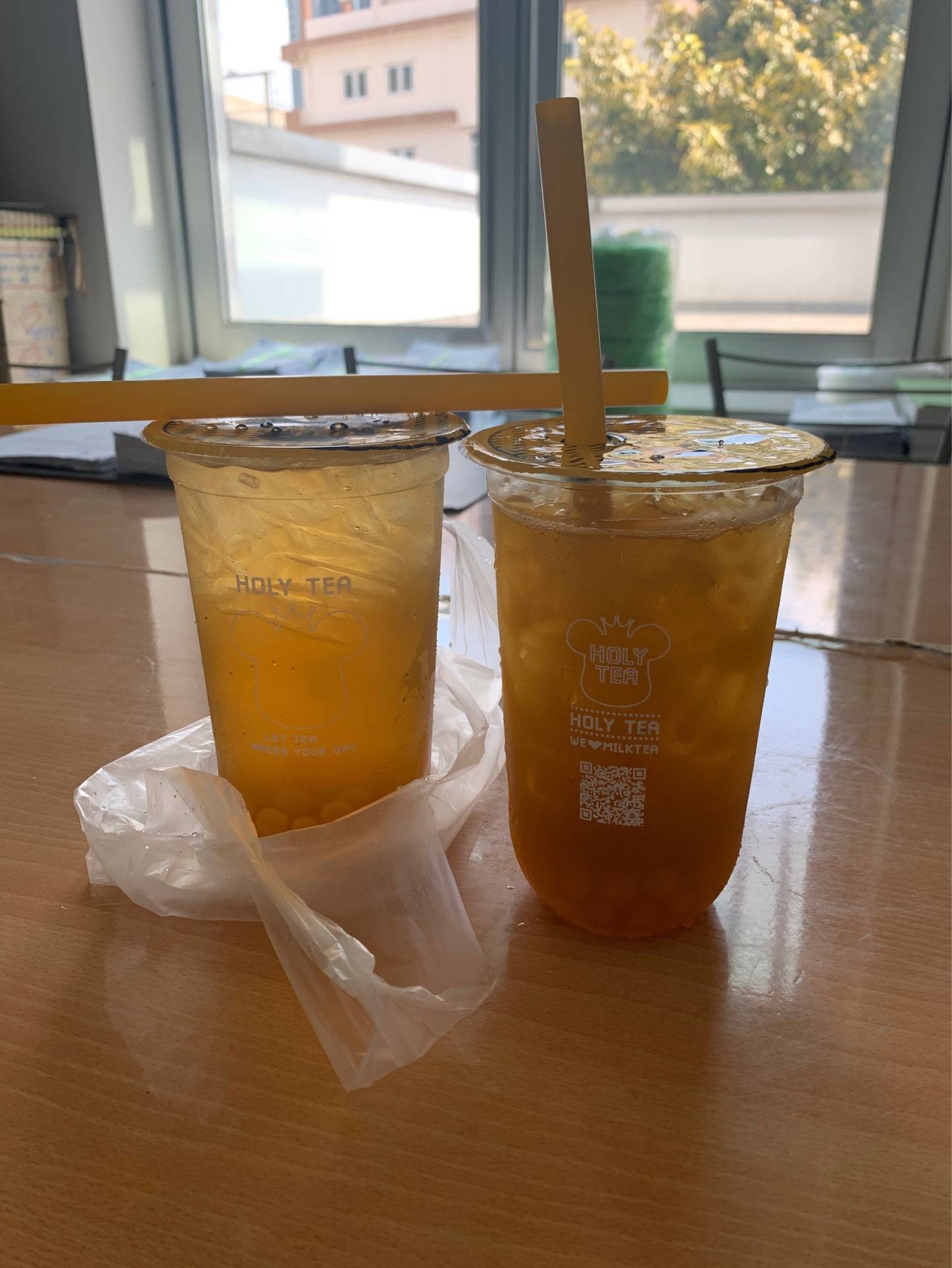 รีวิว Holy tea สะพานพระนั่งเกล้า - สั่งมารอบแรกน่าจะชงผิด เพราะขมมากก ...