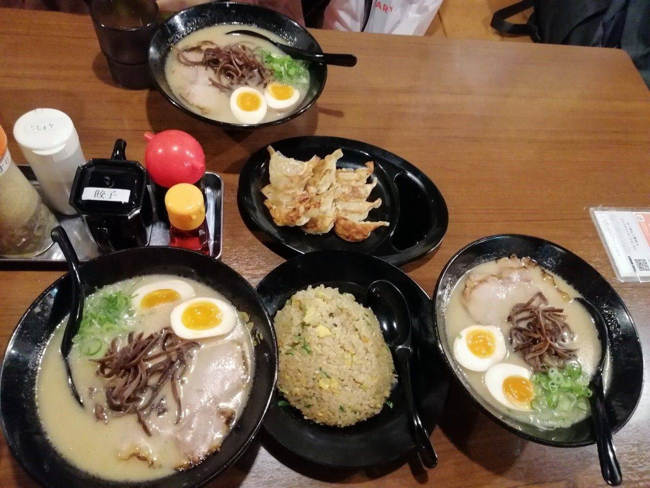 รีวิว Hakata Tonkotsu Ramen - มาแล้วต้องจัด Hakata Ramen