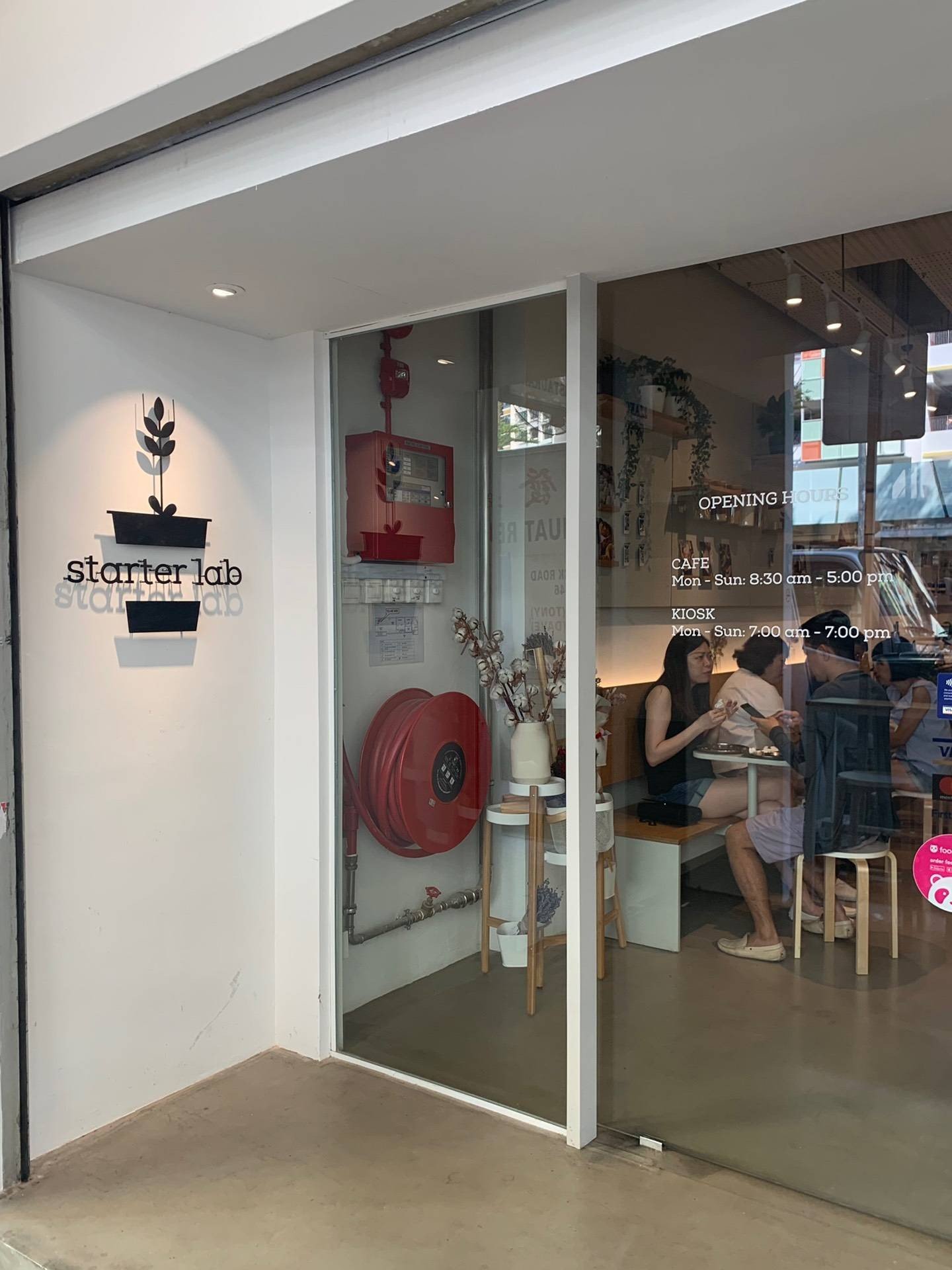 รีวิว Starter Lab - คาเฟ่บรรยากาศชิลๆ