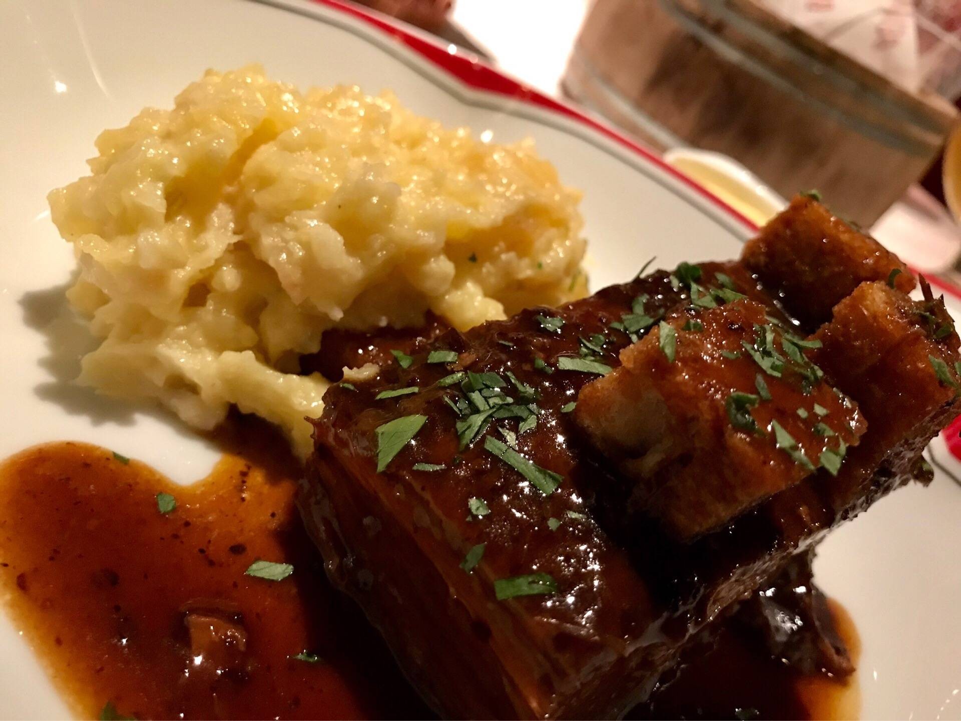 รีวิว BELGA Rooftop Bar & Brasserie - ร้านอาหารและบาร์สุดโรแมนติกของ ...