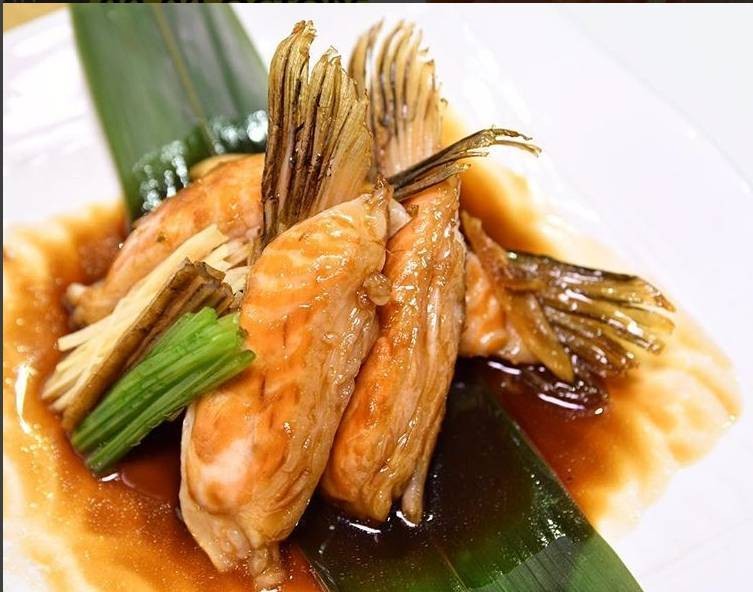 ครีบท้องปลาแซลมอนต้มซีอิ้ว ร้าน Sushi Hiro เดอะช็อปปส์ แกรนด์ พระราม 9