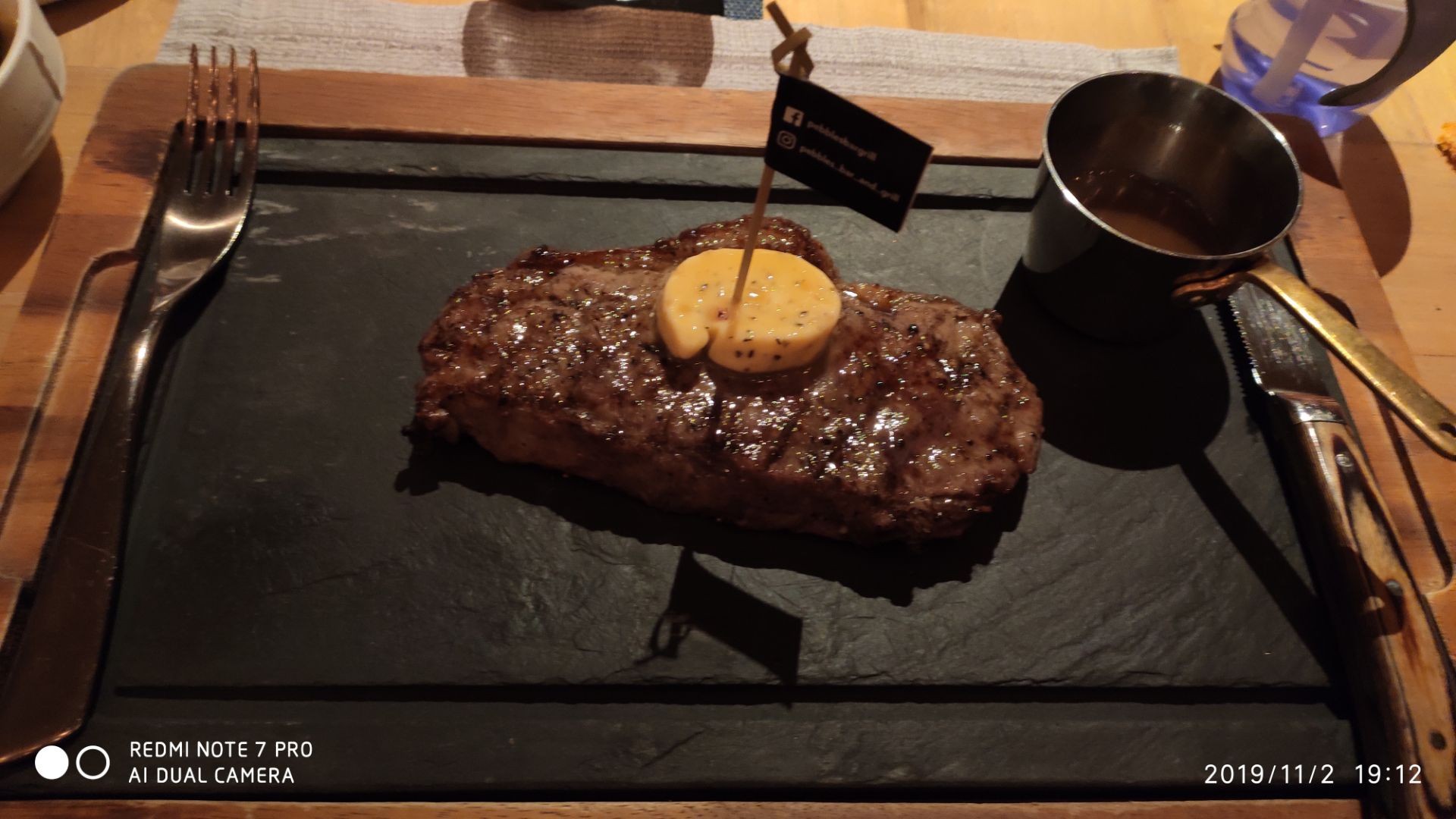 รีวิว Pebbles Bar and Grill - ดีงามตามราคา