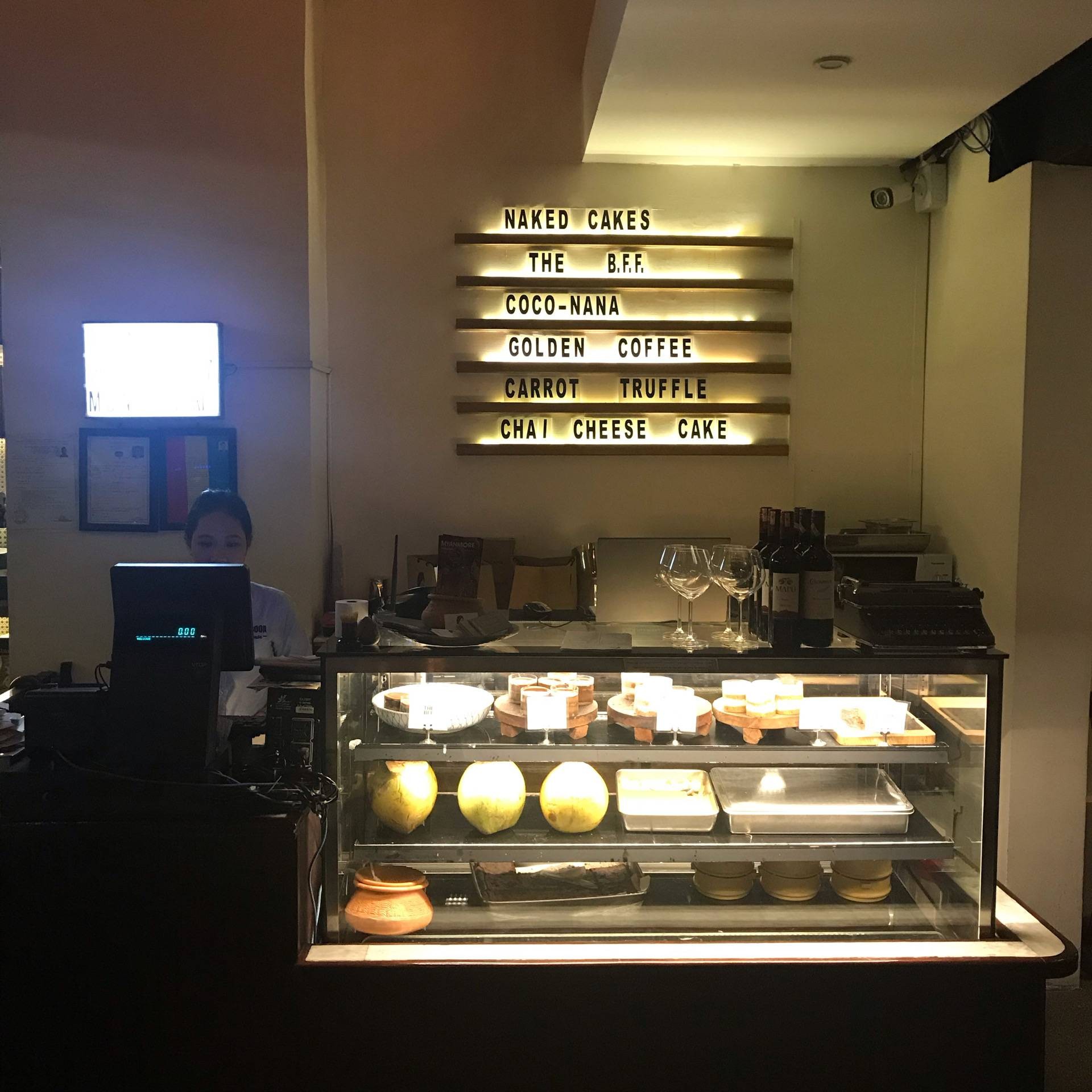 รีวิว Rangoon Tea House - อร่อยทุกอย่างเลยครับ