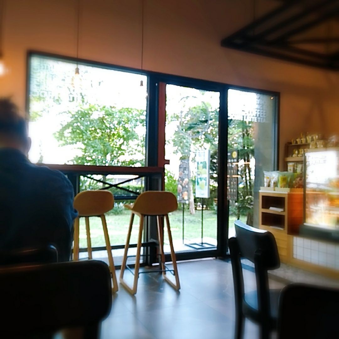 รีวิว มิ่งมิตร คอฟฟี่ Malada Space - บรรยากาศ ดี ที่ จอดรถเยอะ ชอบมาก