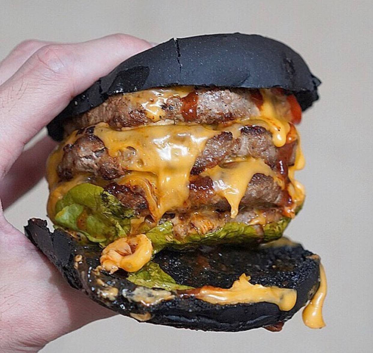 รีวิว Sorry I'm Hungry Burger Cafe - burger อร่อย ราคาดี