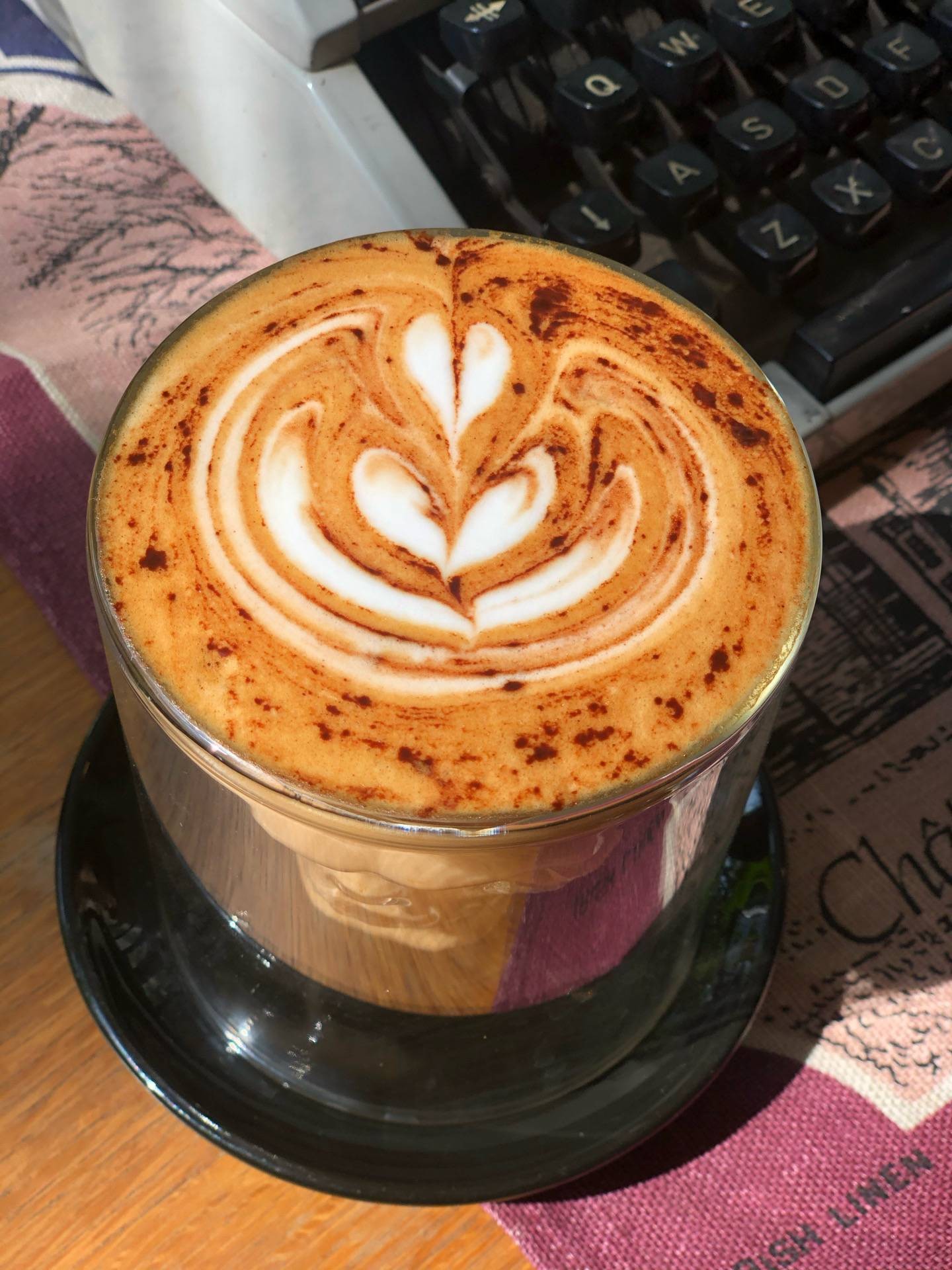 รีวิว HELLO STRANGERS CAFE - กาแฟดี บรรยากาศน่านั่งมาก