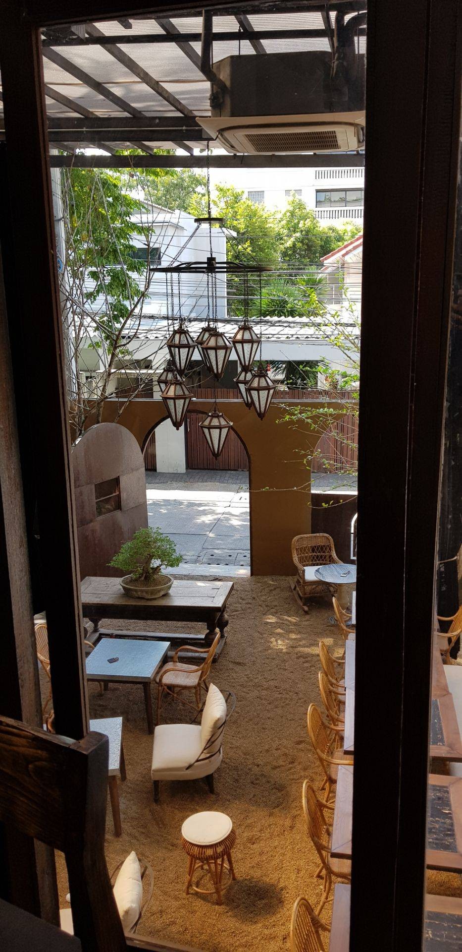 รีวิว Blacksmith café Dinner - โรงตีเหล็กโคโลเนีย