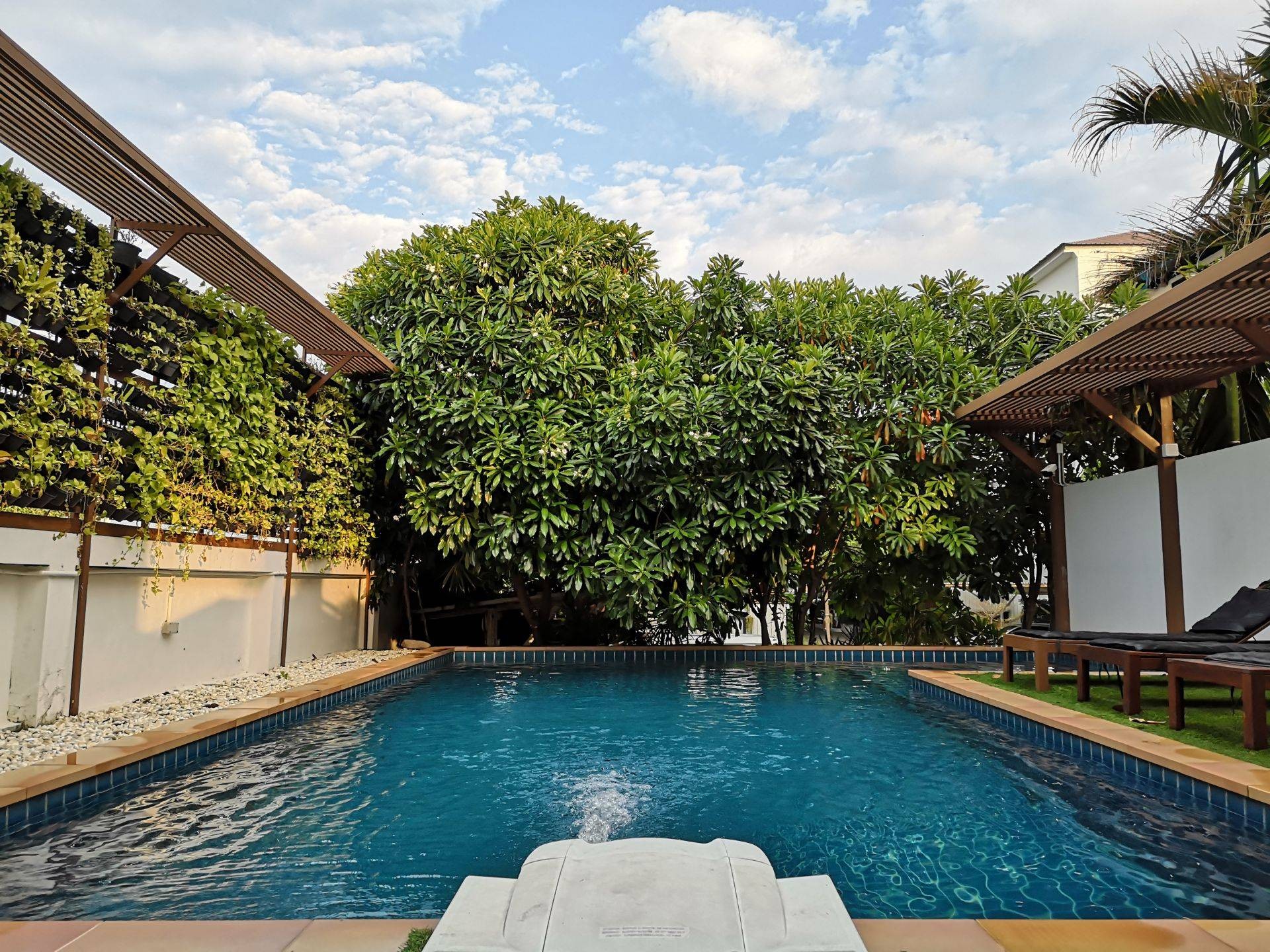 รูป Talay Hotel & Villa - Wongnai