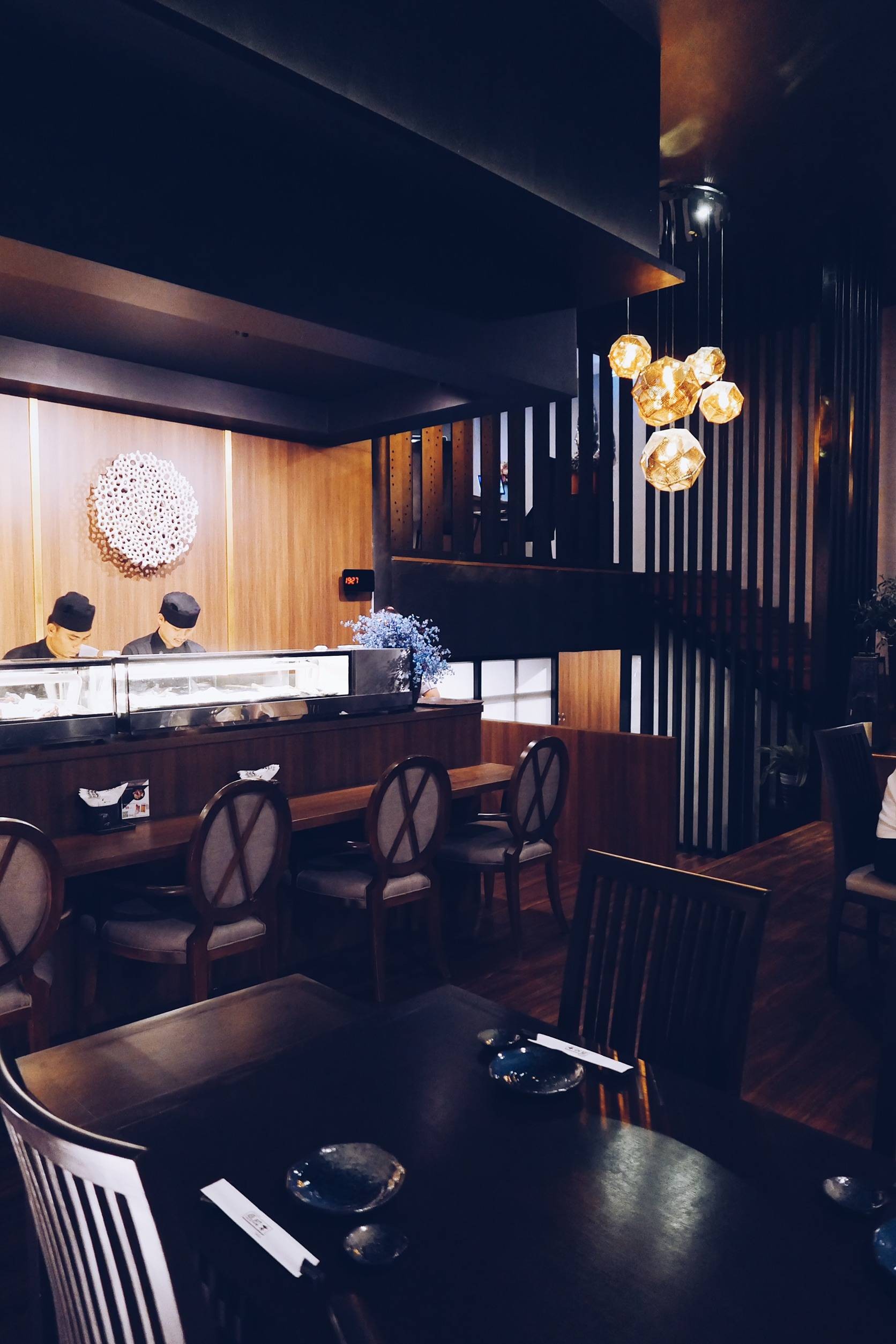 Ashibi Sriracha - Wongnai