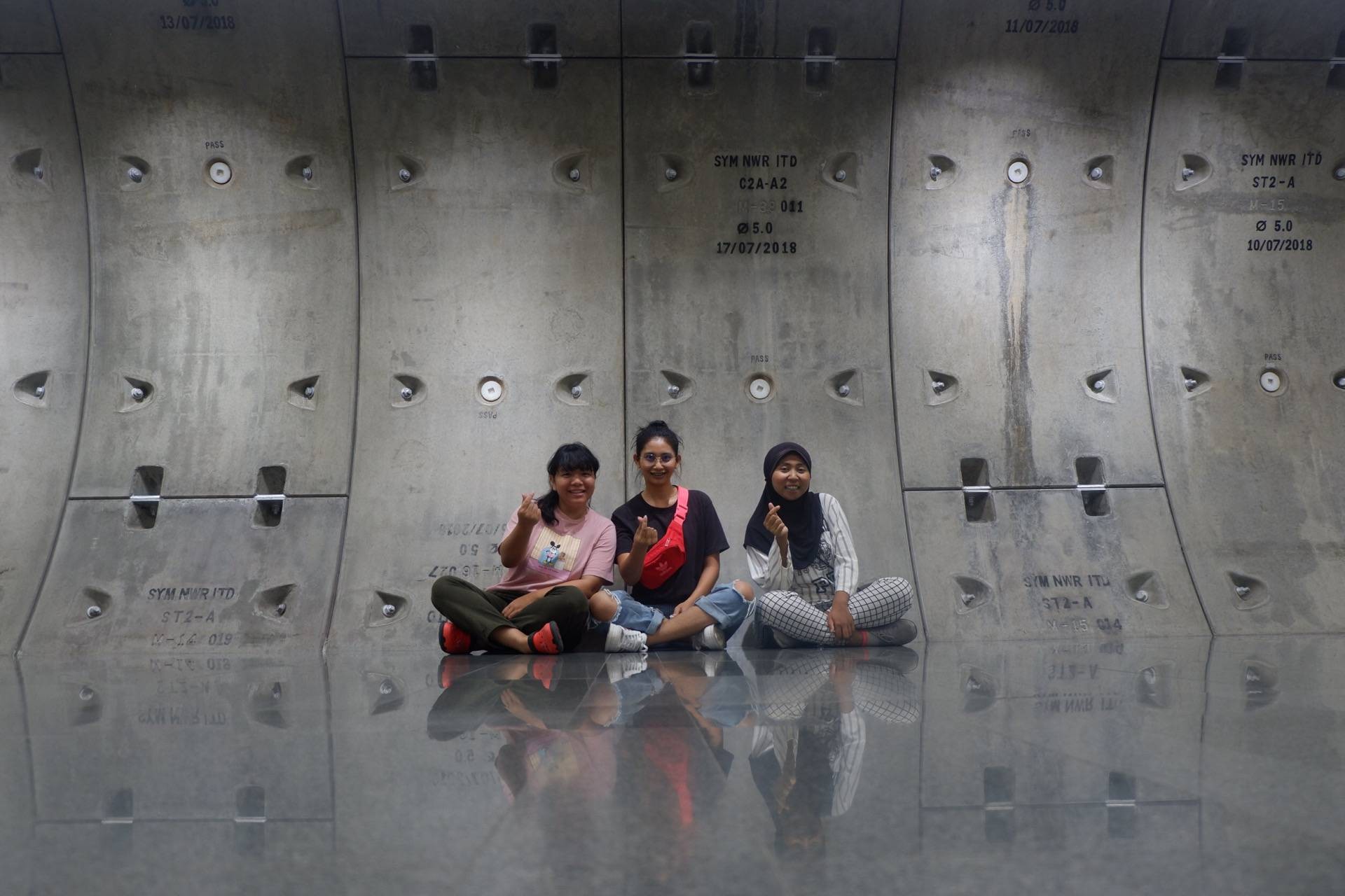 รูป อุโมงค์ทางเชื่อม สามย่านมิตรทาวน์-mrt - Wongnai