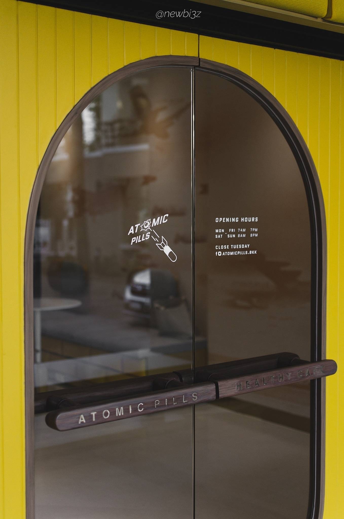 รีวิว Atomic Pills Central Embassy - Atomic Pills - Healthy Cafe แห่ง ...