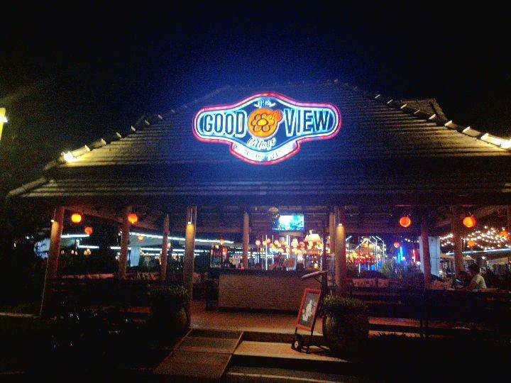รีวิว The View Village Restaurant & Karaoke แม่เหียะ - ทานกับครอบครัว