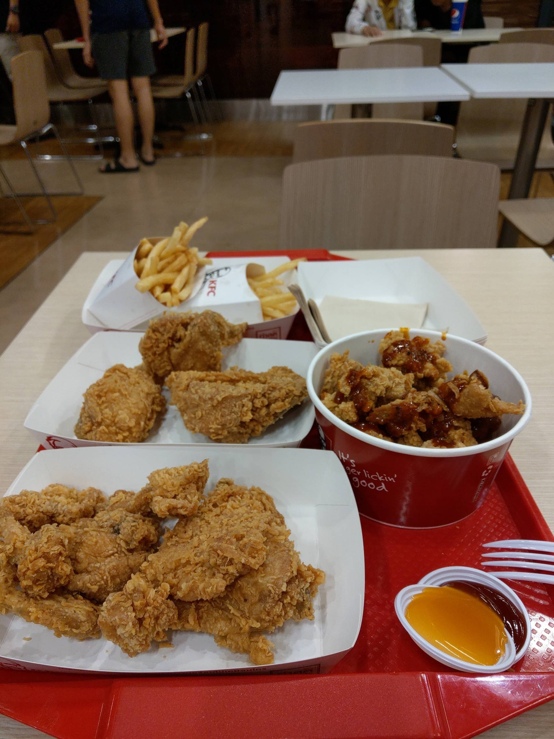 รีวิว KFC Habour Land Mege Bangna - ความสร้างสรรสูงแถมยังอร่อยแต่กินๆ ...