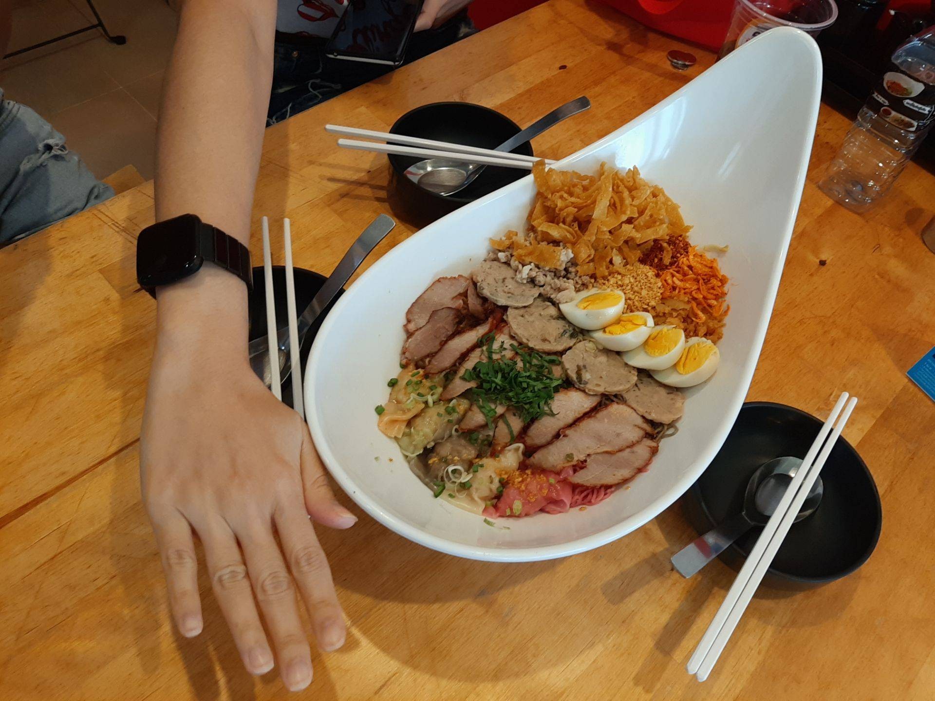 รีวิว Mee Ok (หมี่โอเค) สามย่าน - ชามใหญ่ ไอเดียแปลก