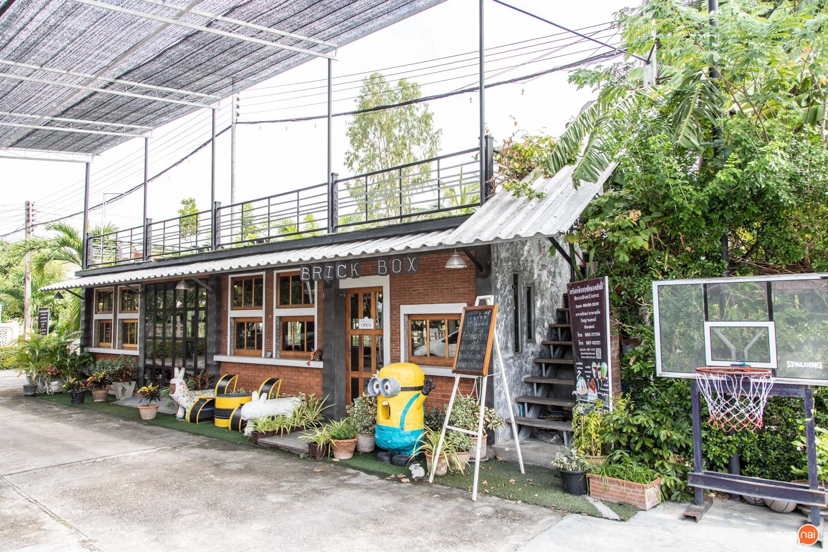 “Brick Box Coffee” ตาก จิบกาแฟกินอาหารเลิศรส พร้อมวิวสระน้ำ