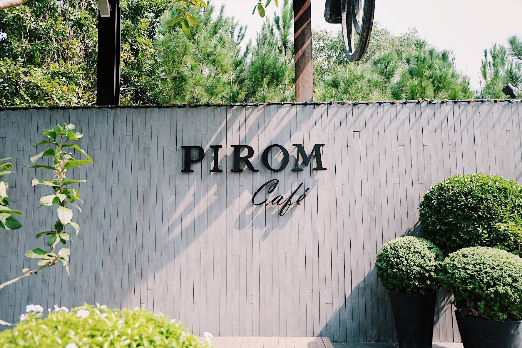 รีวิว Pirom Cafe - บรรยากาศดี มุมถ่ายรูปเป็นร้อย - Wongnai