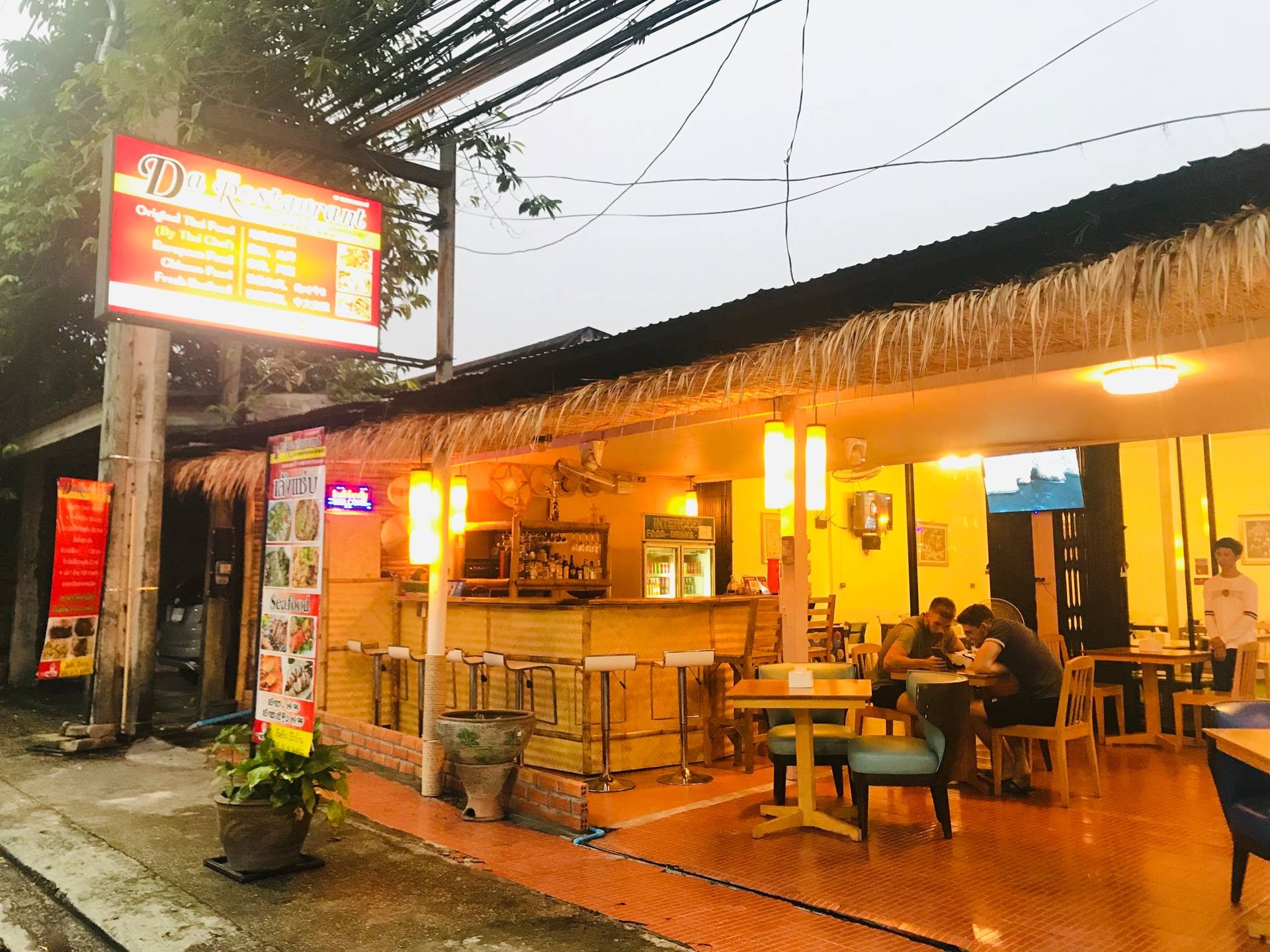 รีวิว Da Restaurant - ร้านอาหารสะอาด ราคาถูก มีห้องแอร์ อาหารทะเลสดมาก ...