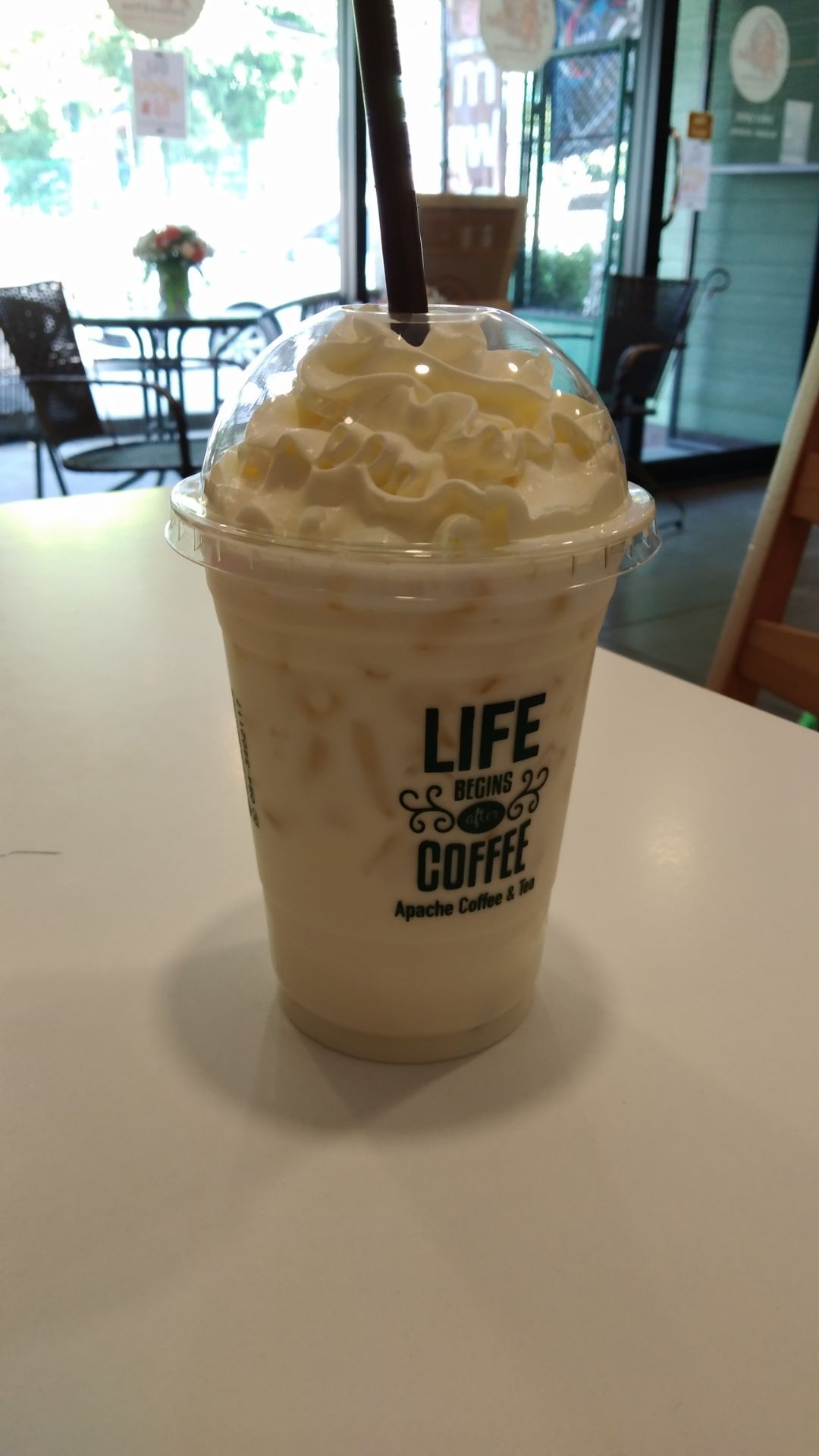 รีวิว กาแฟสด Apache Coffee กาแฟ ดอยช้าง - อร่อยครับ ต้องลอง นมสดไวท์ช๊ ...