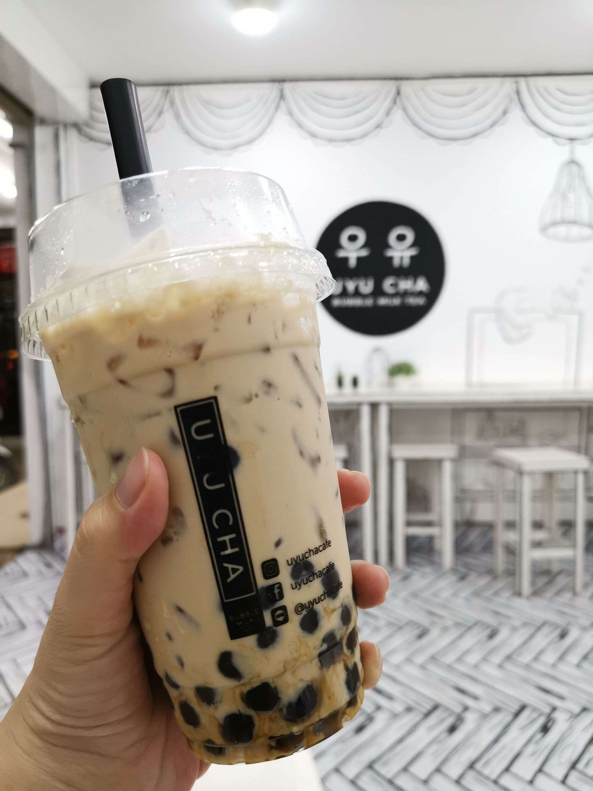 รีวิว UYU Cha Cafe’ - ดื่มชานมไข่มุกกับคาเฟ่สไตล์ 2D